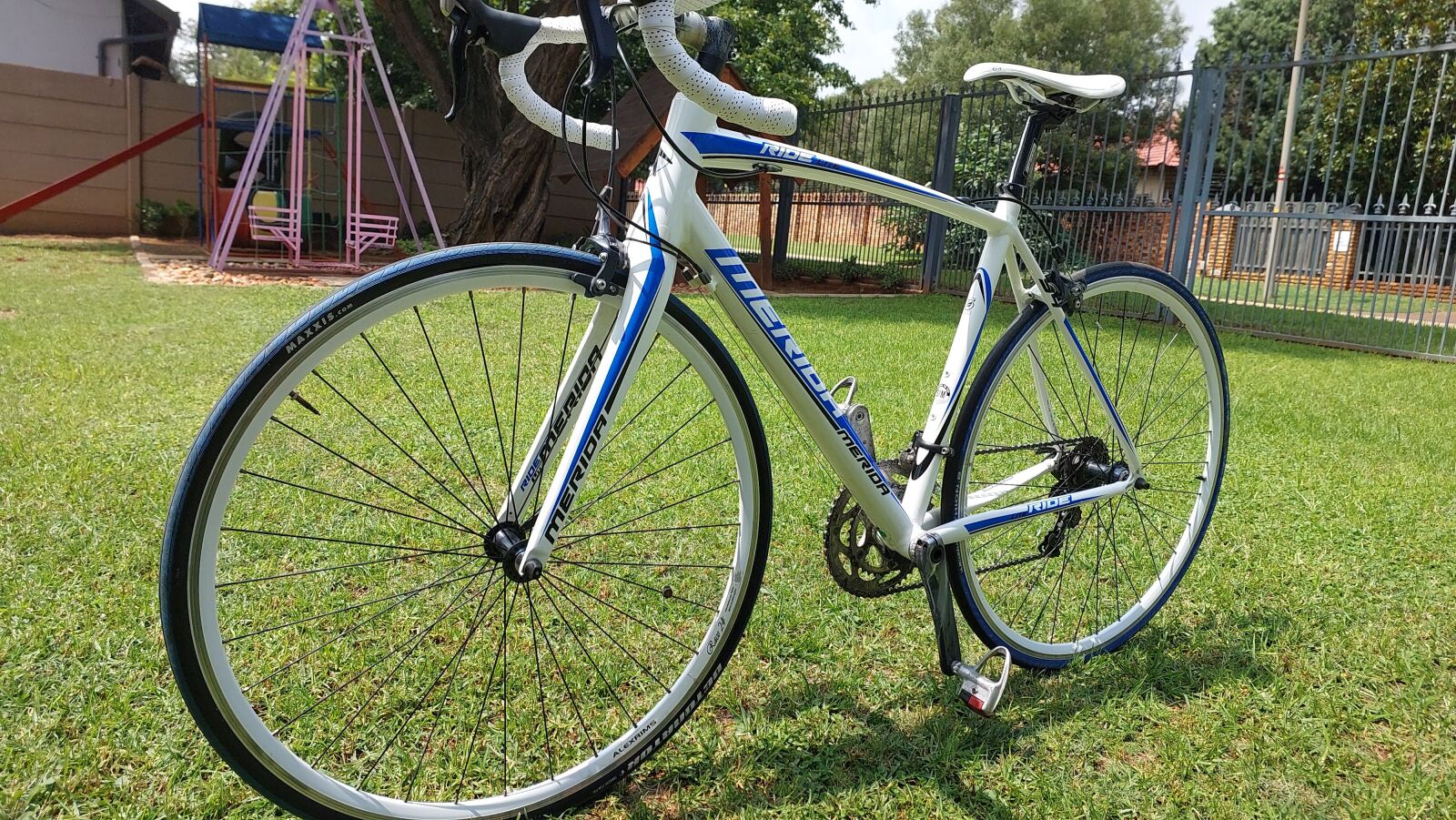 Merida Ride Lite | Road Bikes | Bike Hub