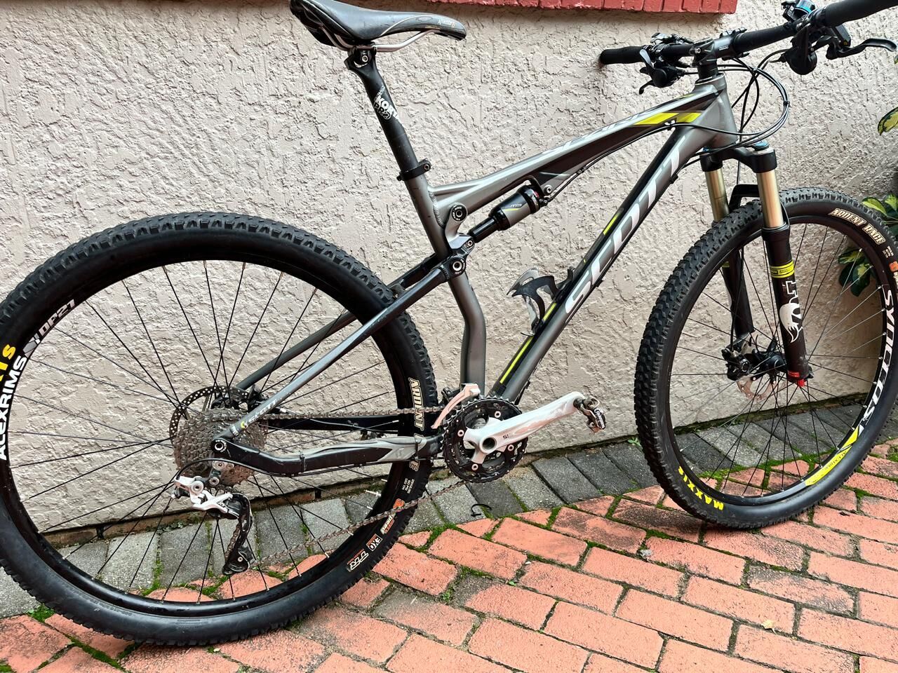 Scott Spark 950 L 29in | Dual Suspension Mountain Bikes | Bike Hub