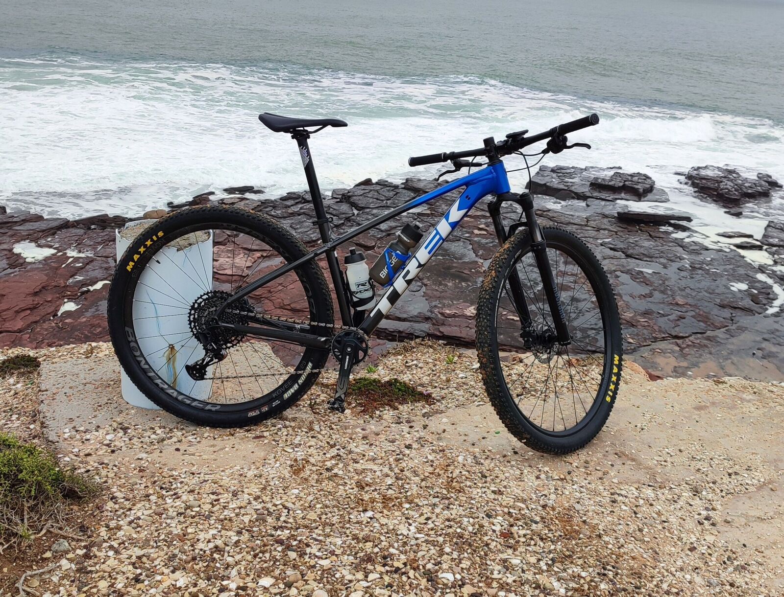 Trek Marlin 8 2022 (upgraded) | Hardtail Mountain Bikes | Bike Hub