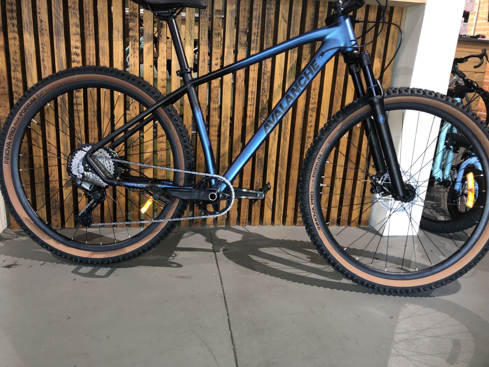Avalanche Relfex Team | Hardtail Mountain Bikes | Bike Hub