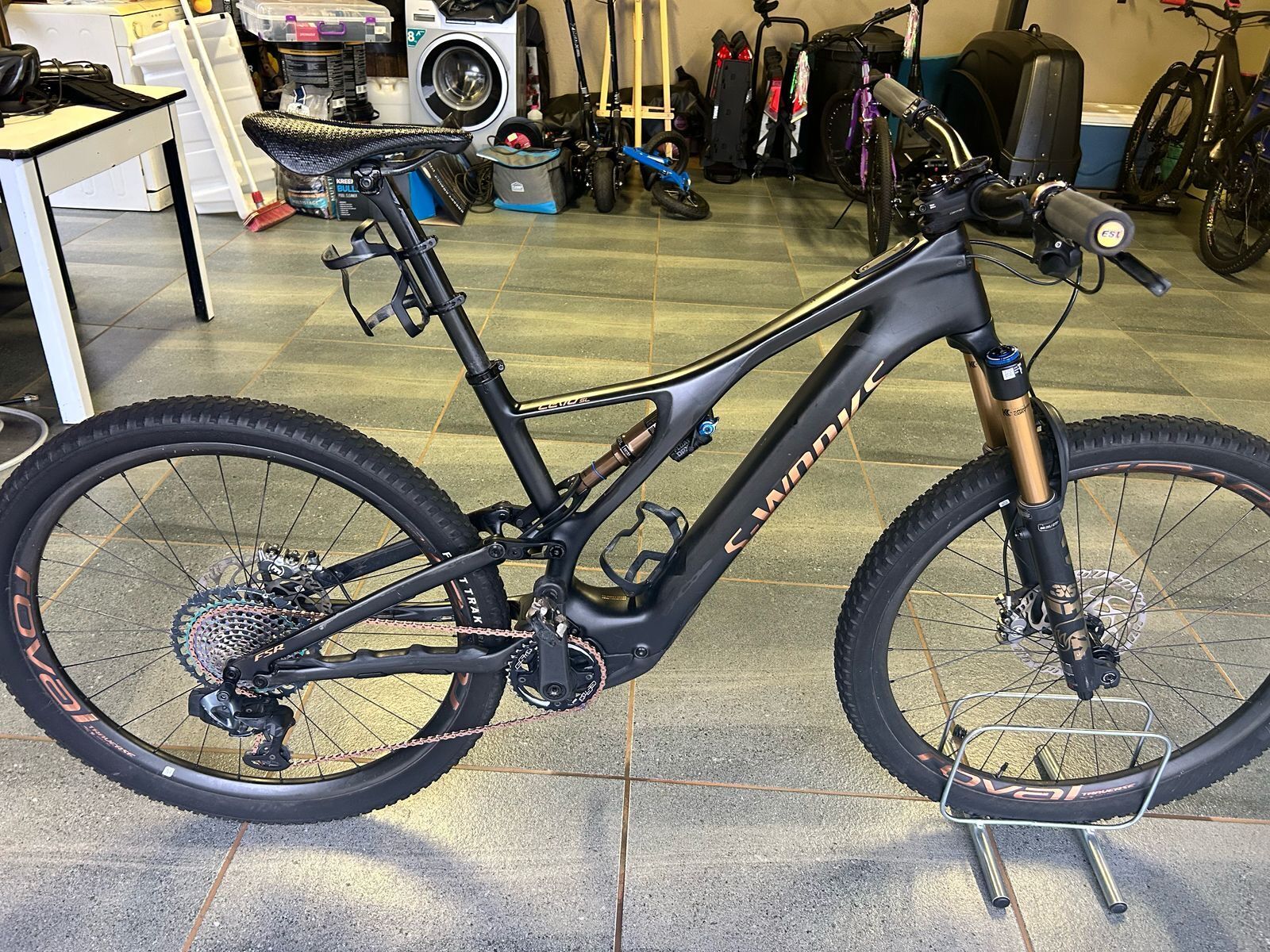 Specialized E- Bike | Dual Suspension Mountain E-Bikes | Bike Hub