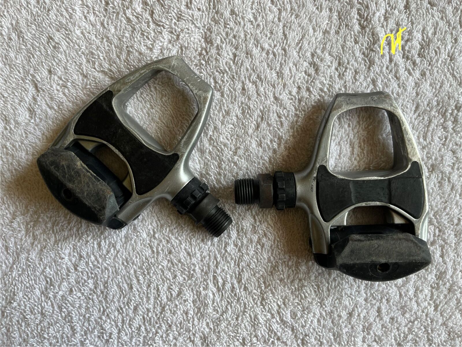 Shimano Tiagra PD-R540 Road Pedals | Pedals | Bike Hub