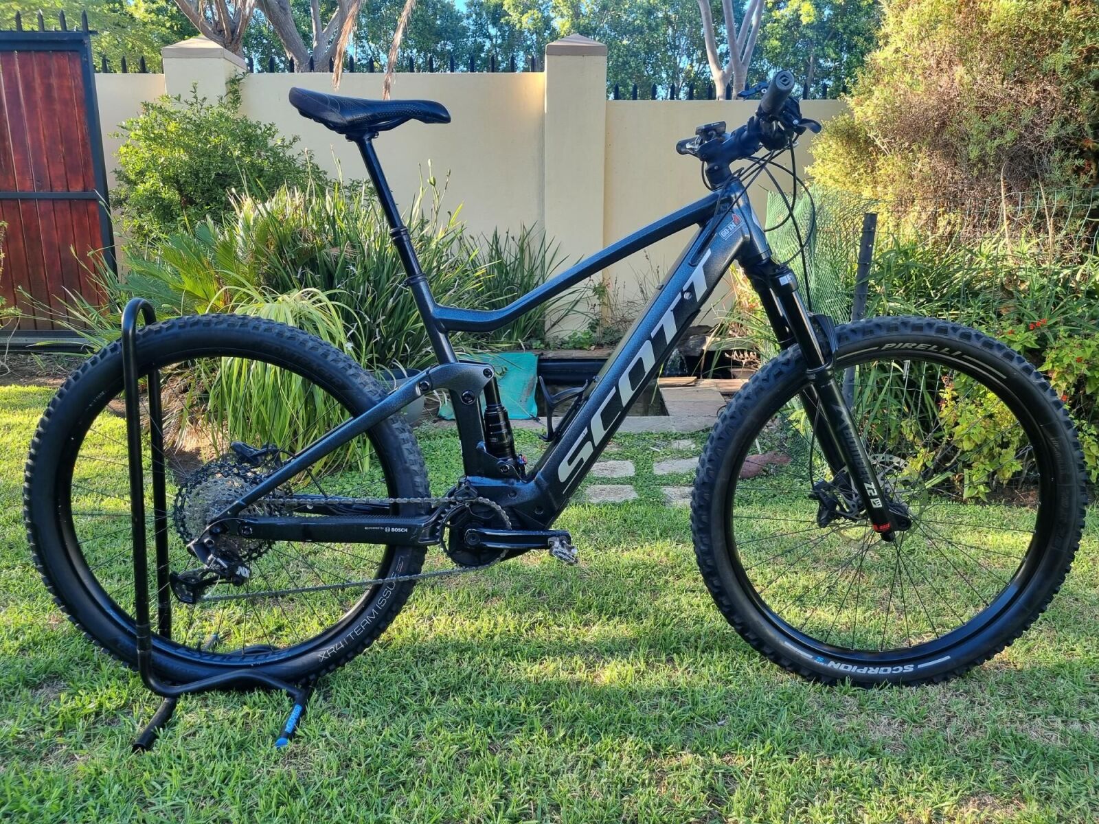 Scott E-Strike 930 | Dual Suspension Mountain E-Bikes | Bike Hub