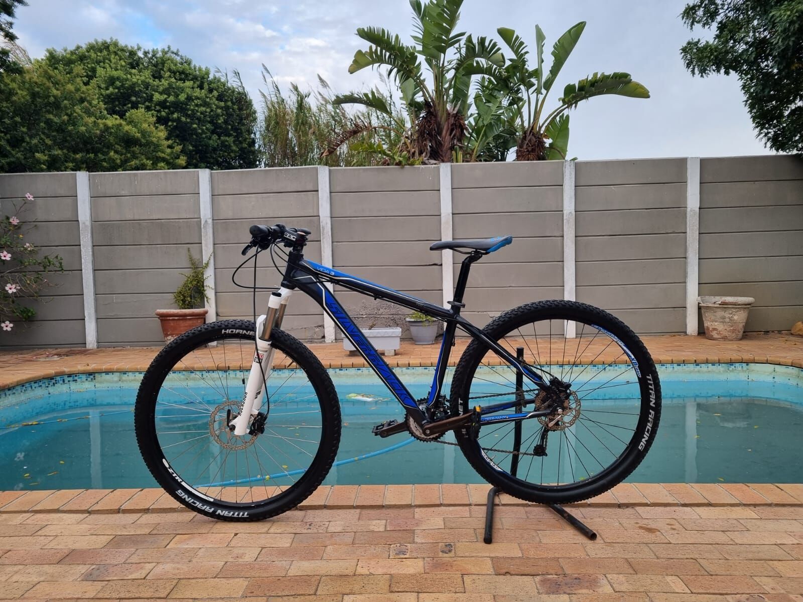 Silverback Vida 3 29er (M) | Hardtail Mountain Bikes | Bike Hub