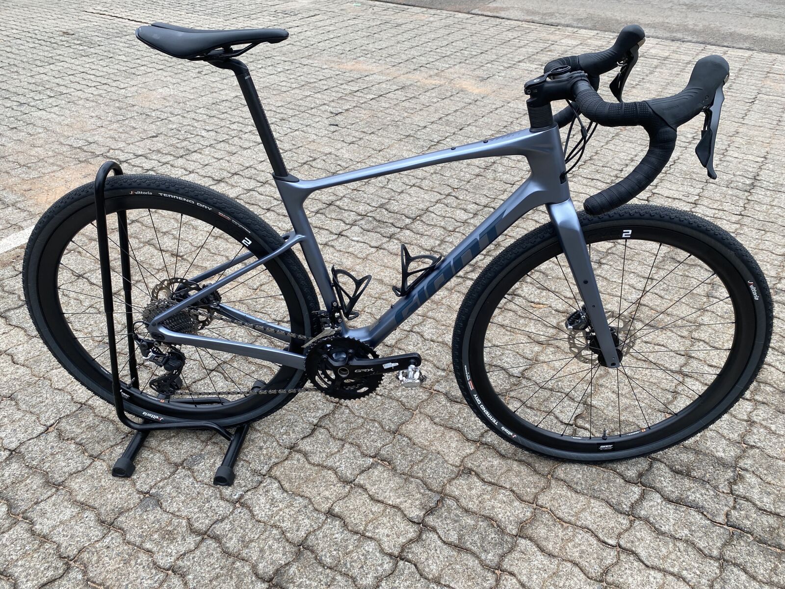 Giant Revolt Advanced 0 | Gravel Bikes | Bike Hub