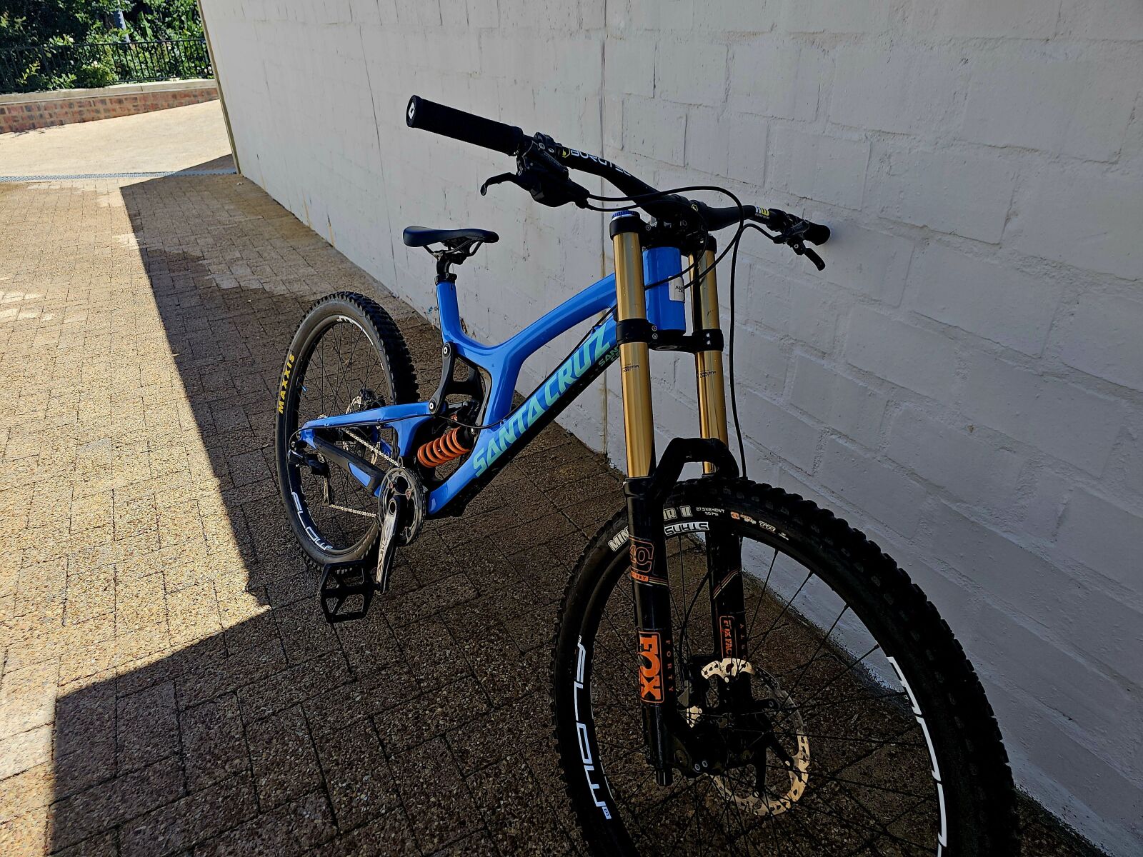 Santa cruz v10 | Downhill Bikes | Bike Hub