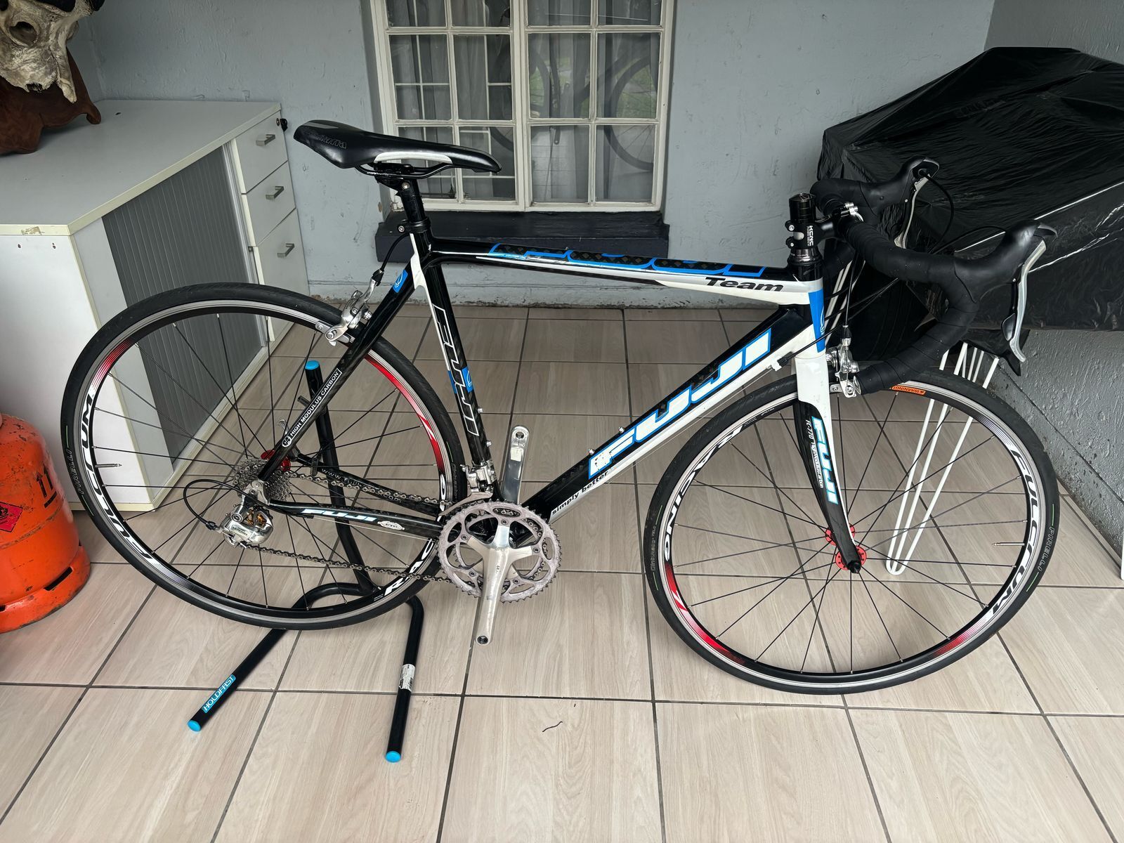 Full Carbon Fuji Team | Road Bikes | Bike Hub