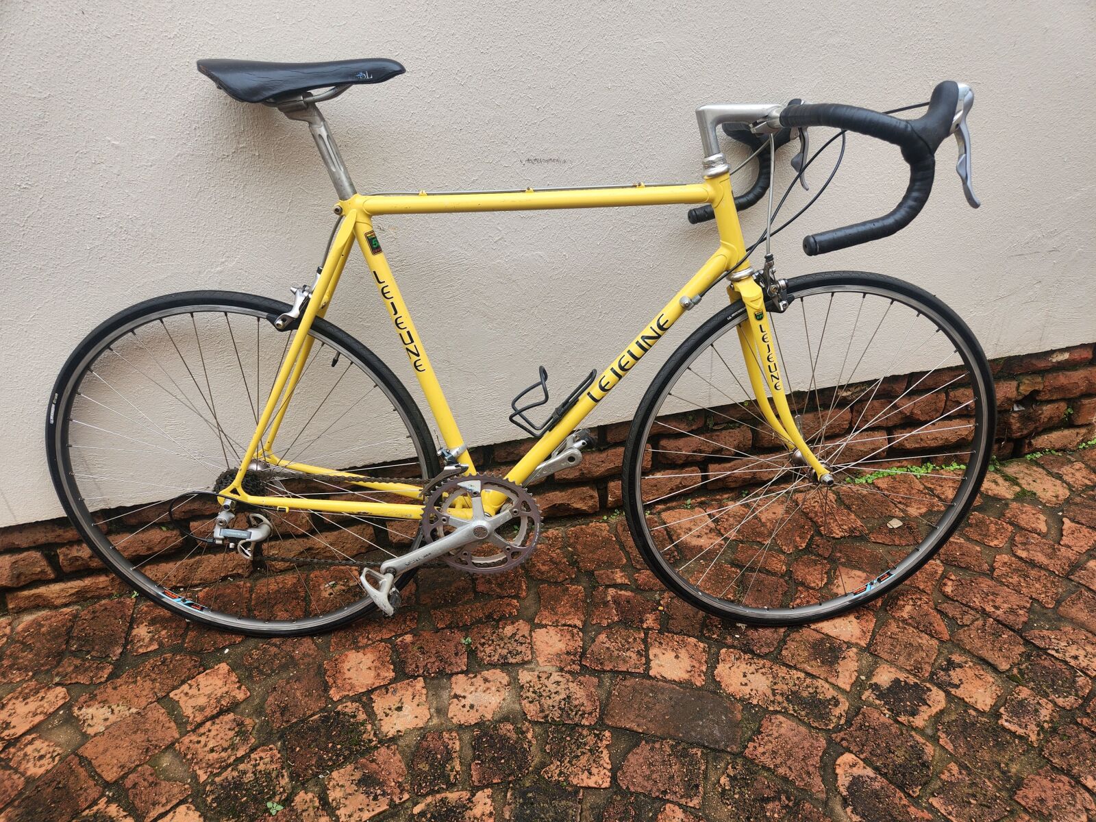Classic 90s Road Bike (neg) | Road Bikes | Bike Hub