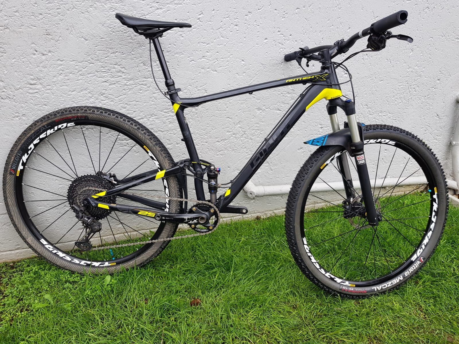 Giant Anthem X1 with full XT | Dual Suspension Mountain Bikes | Bike Hub