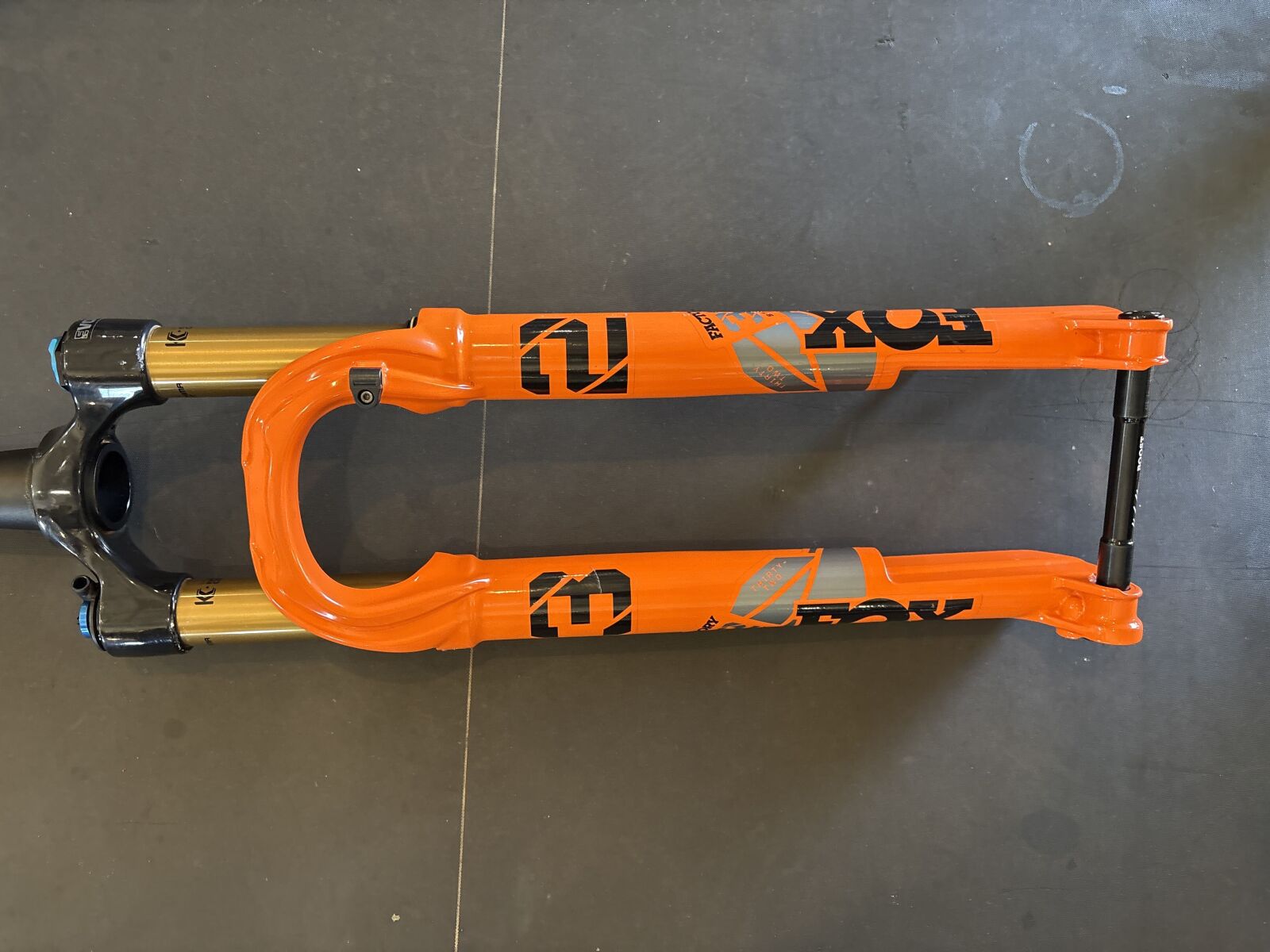 Fox Factory Stepcast 32 - Boost - Kashima Coated | Mountain Bike Forks ...