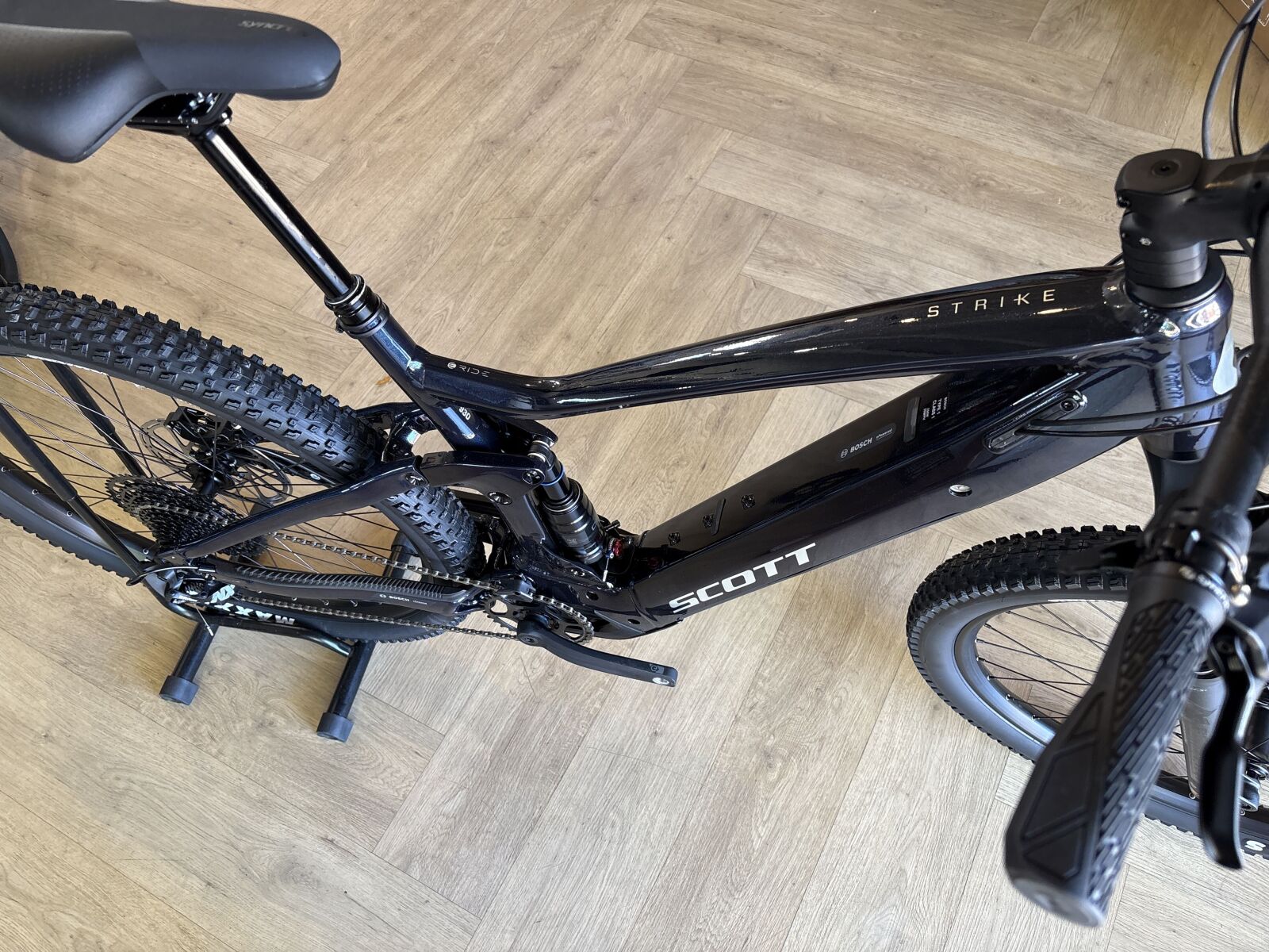 Scott Strike Eride 930 - Large | Dual Suspension Mountain E-Bikes ...