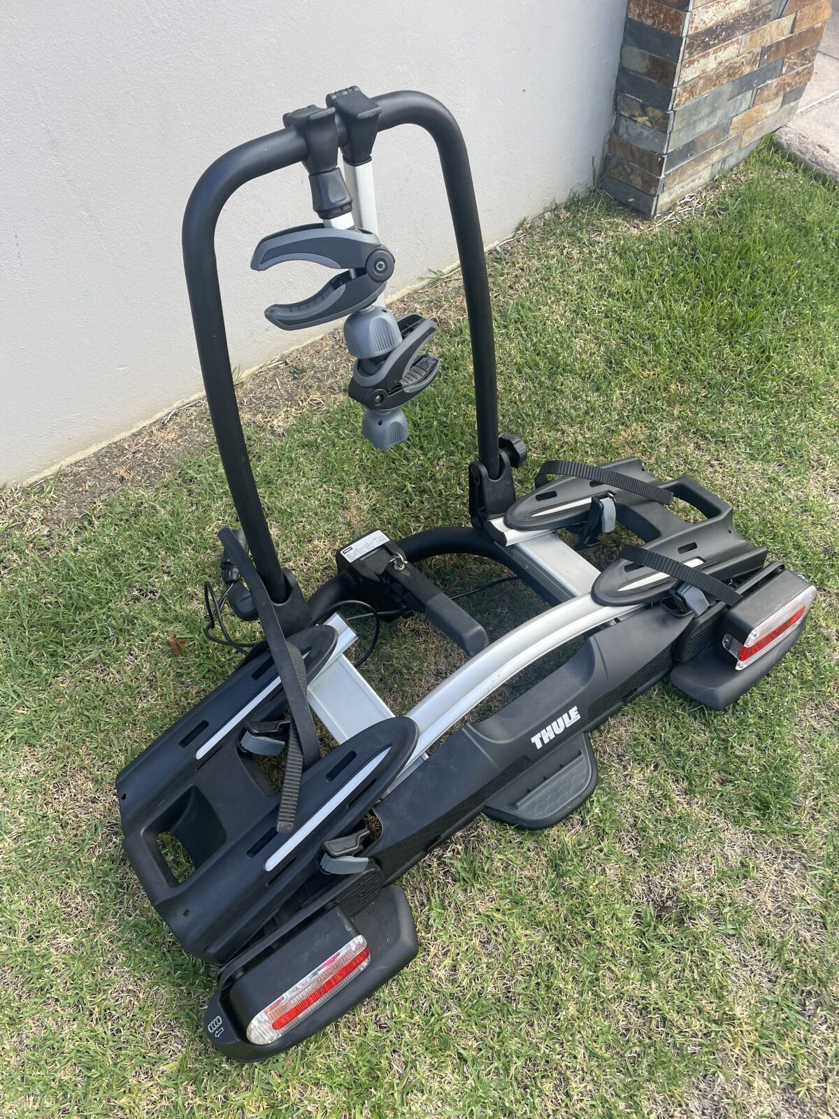 Thule VeloCompact 2 bike | Bike Racks | Bike Hub