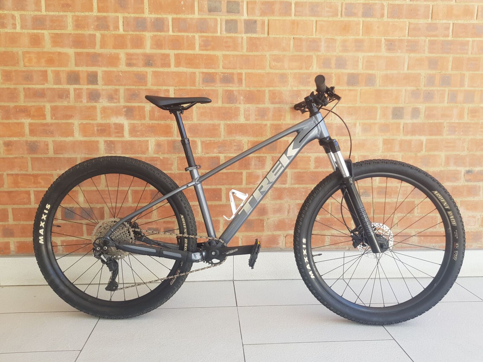 Trek Marlin 7 hardtail MTB | Hardtail Mountain Bikes | Bike Hub