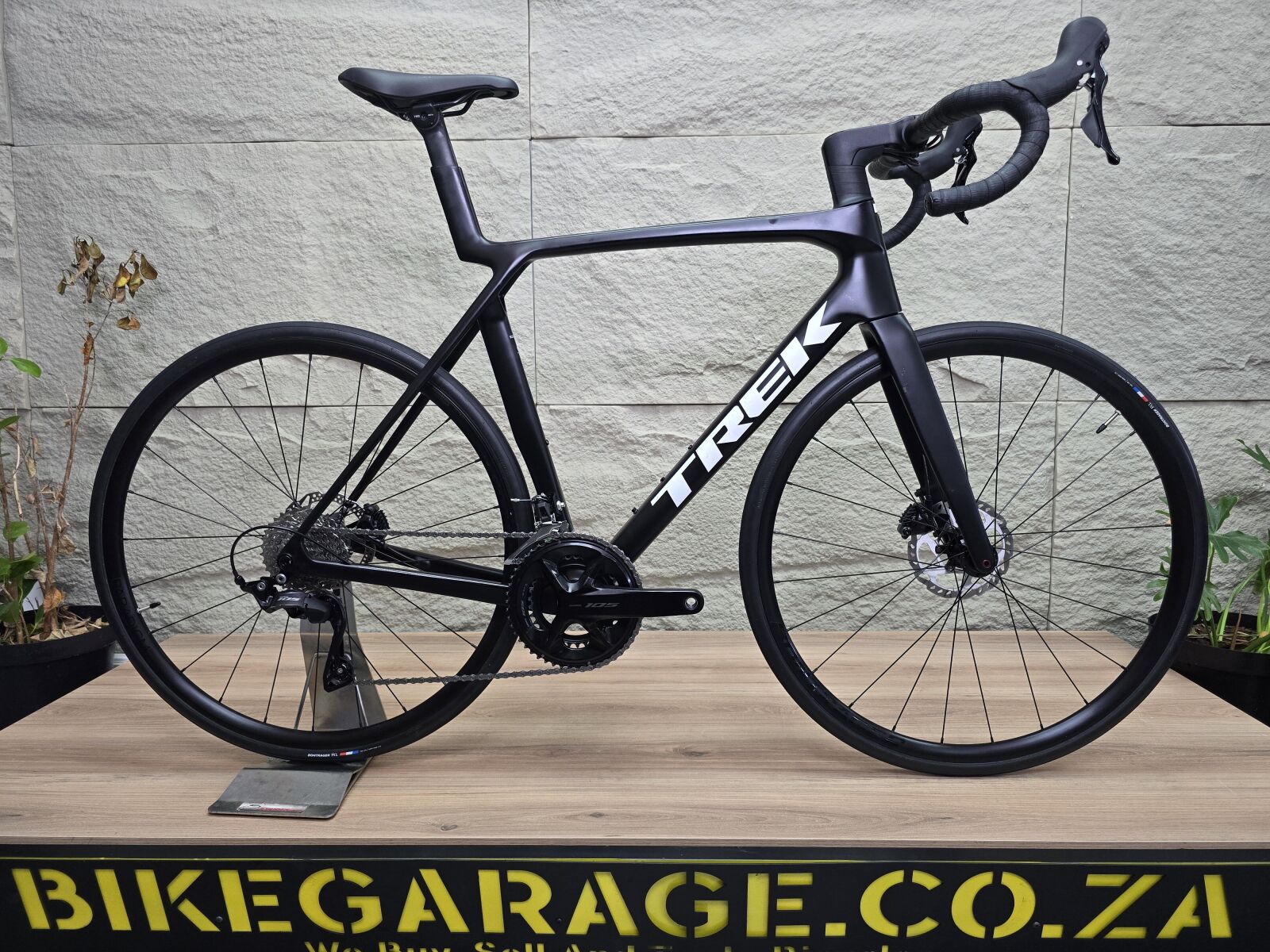 TREK MADONE SL5 GEN 8 (L) **Carbon-12SPD** | Road Bikes | Bike Hub