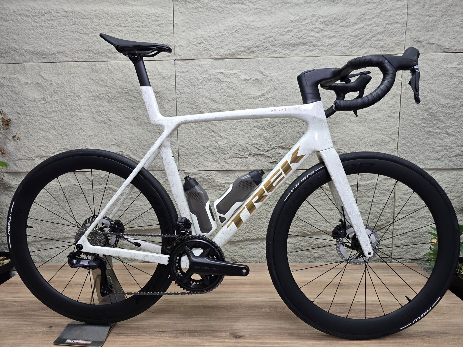 TREK MADONE SLR7 GEN 8 (L) **PROJECT-ONE** | Road Bikes | Bike Hub