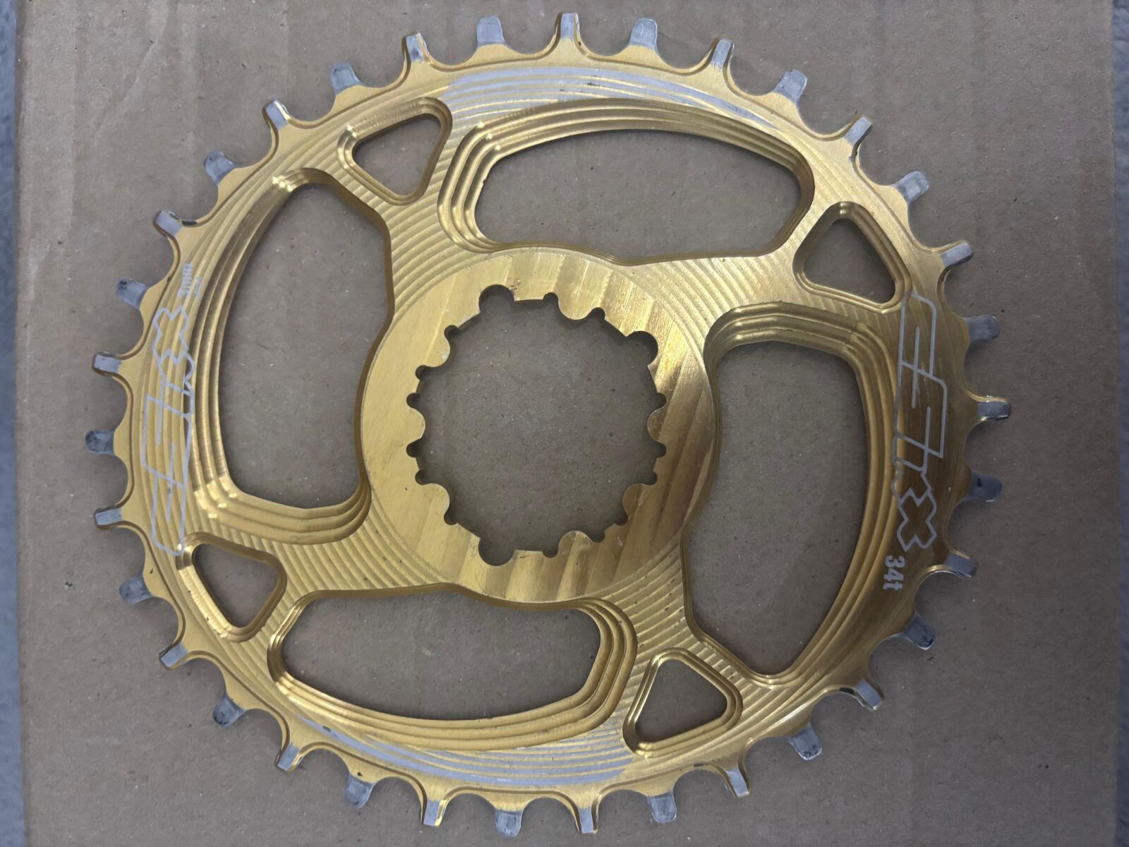 Csixx 34T oval Gold chainring | Chainrings | Bike Hub