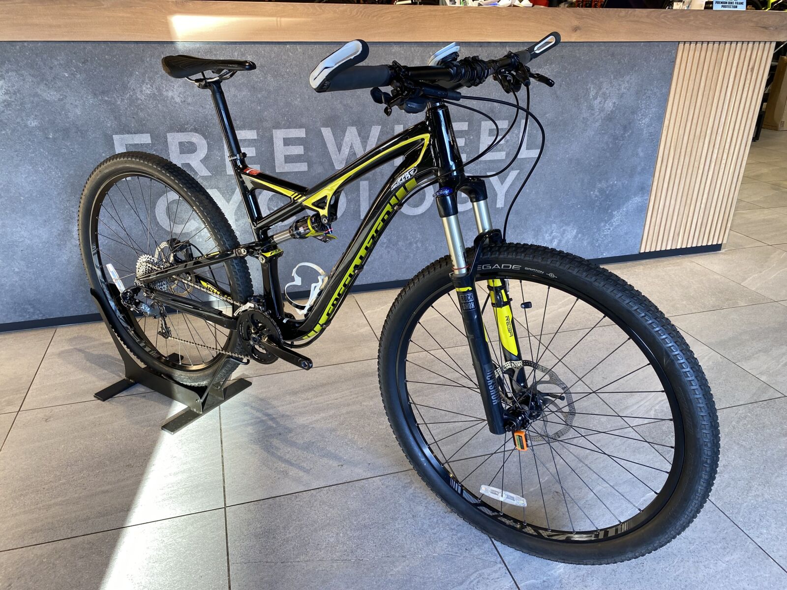 Specialized Camber Comp 29 | Dual Suspension Mountain Bikes | Bike Hub