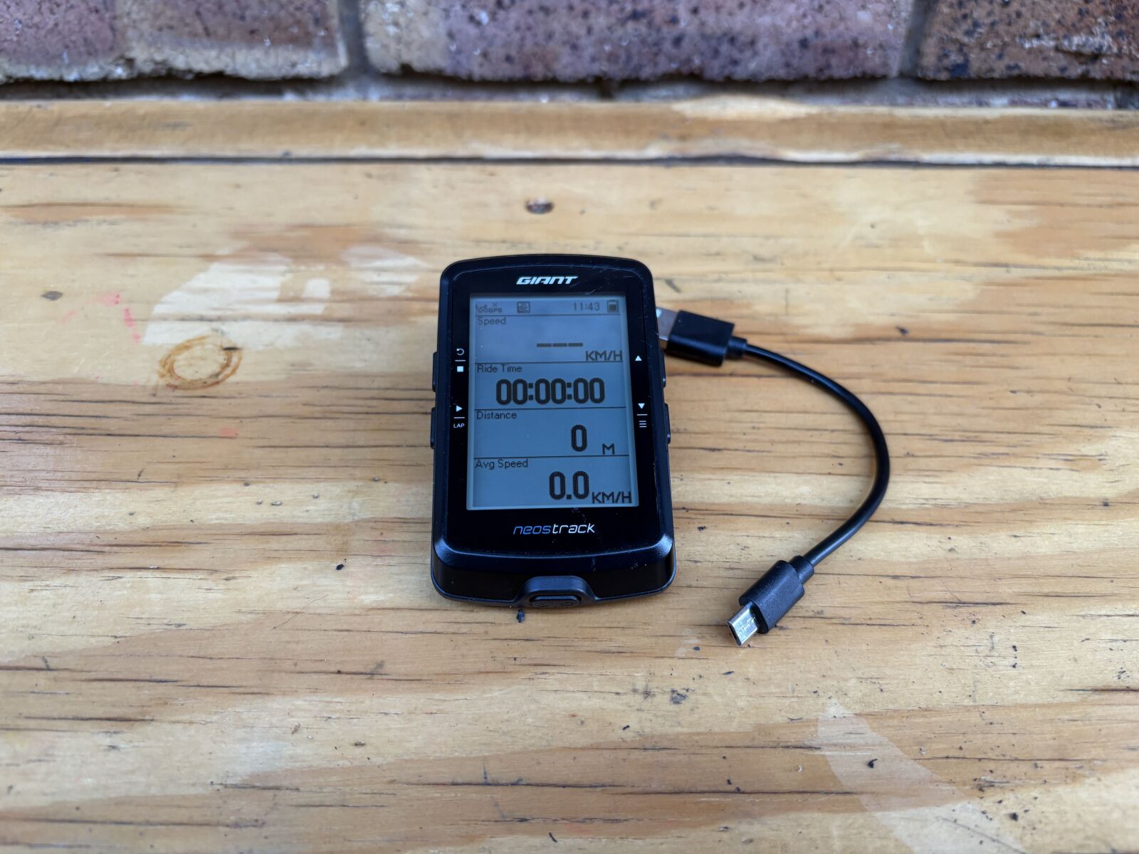 Giant Neos Track GPS Computer | Computers & GPS | Bike Hub