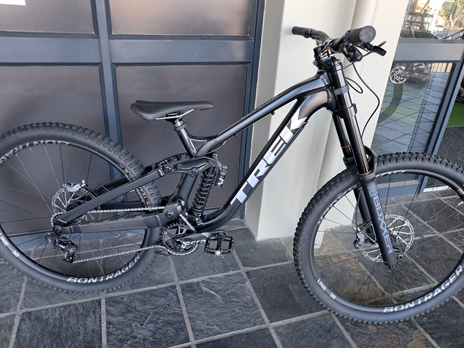 Trek Session | Downhill Bikes | Bike Hub