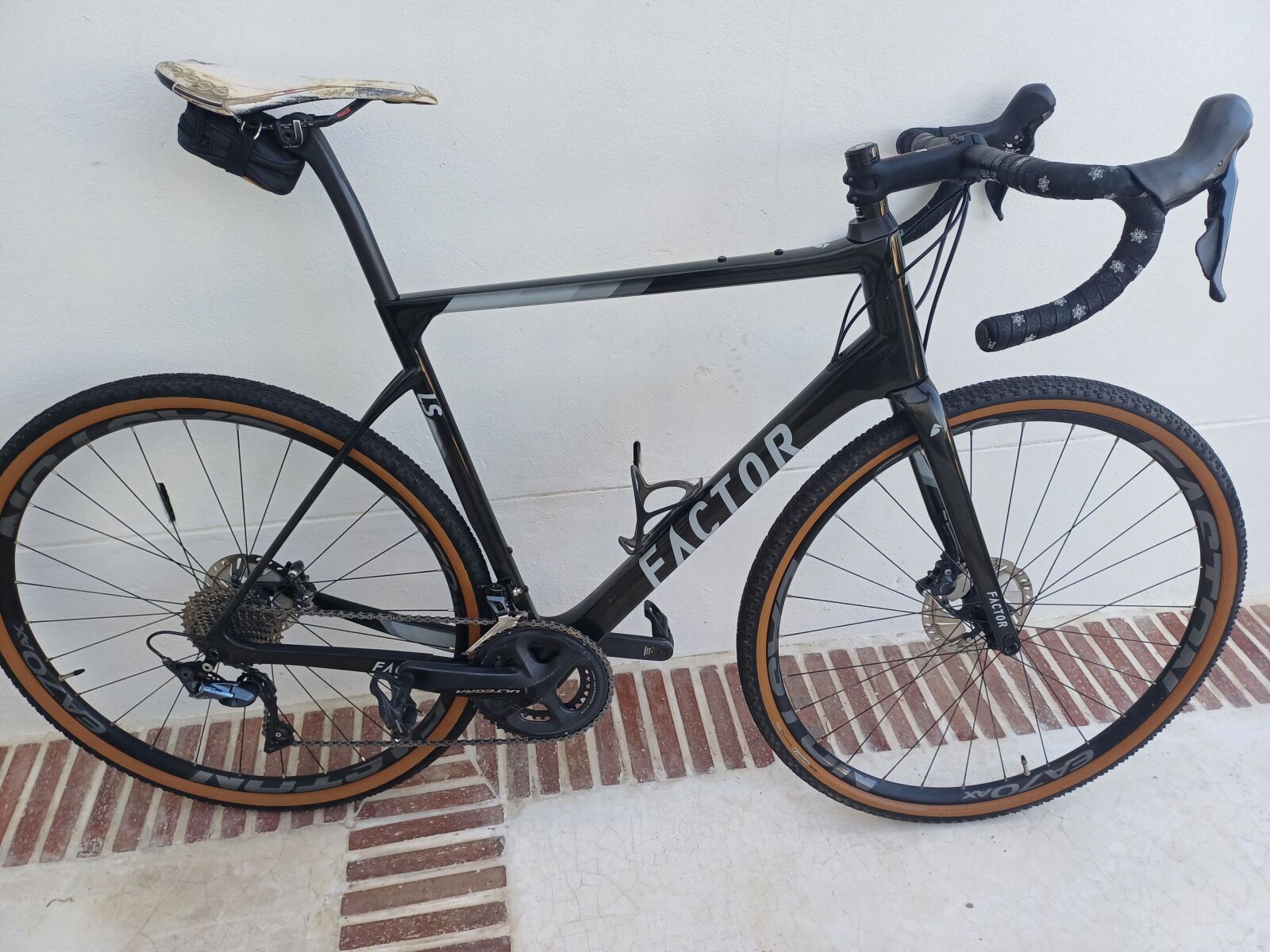 Factor LS | Gravel Bikes | Bike Hub