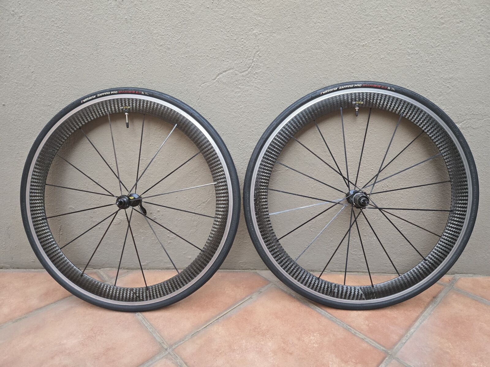 Mavic Cosmic Carbon Clinchers | Road Bike Wheels | Bike Hub