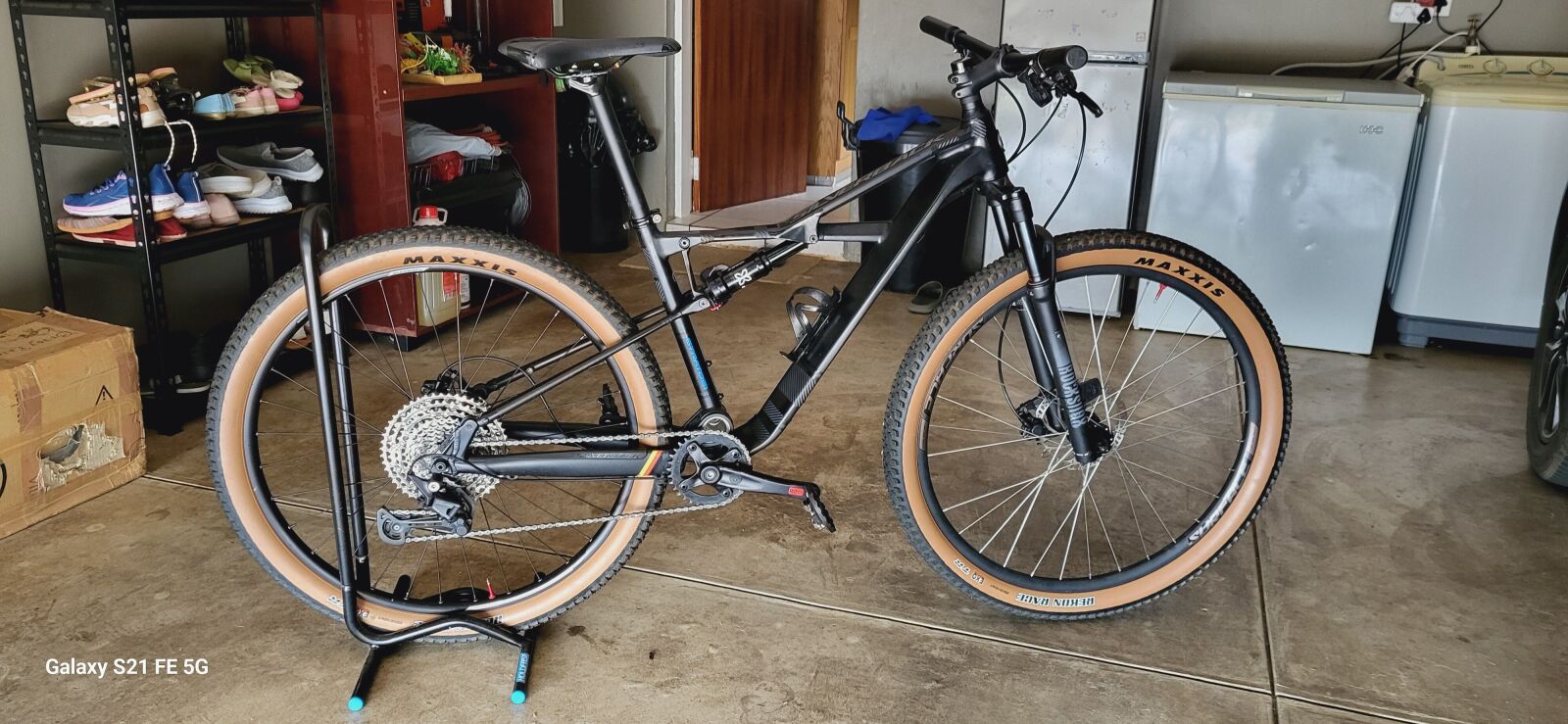 Silverback stratos | Dual Suspension Mountain Bikes | Bike Hub