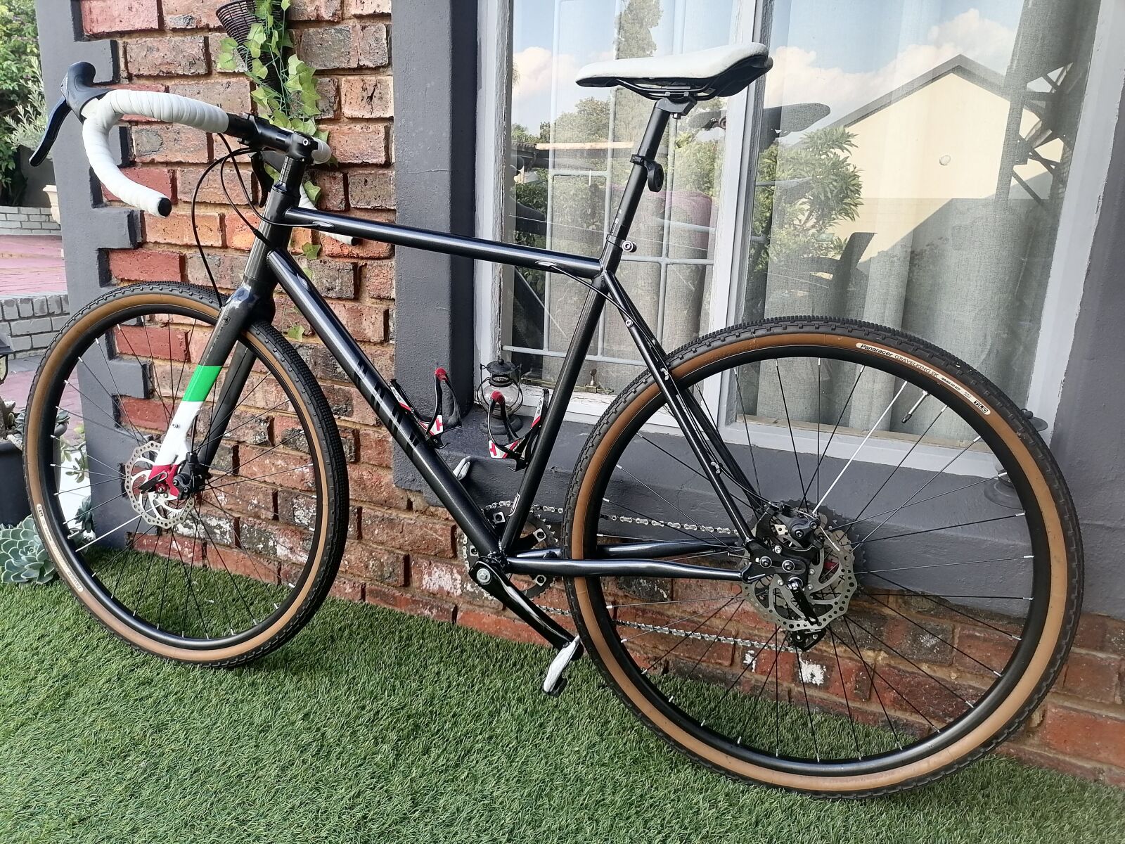 Rook Scout | Gravel Bikes | Bike Hub