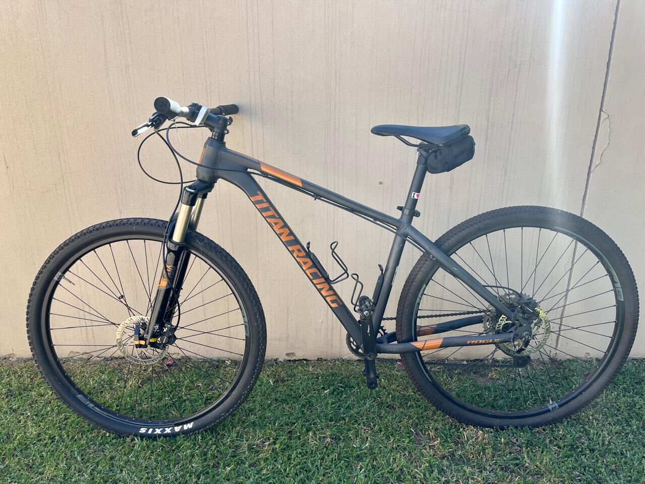 Titan Racing Rogue Mountain bike | Hardtail Mountain Bikes | Bike Hub