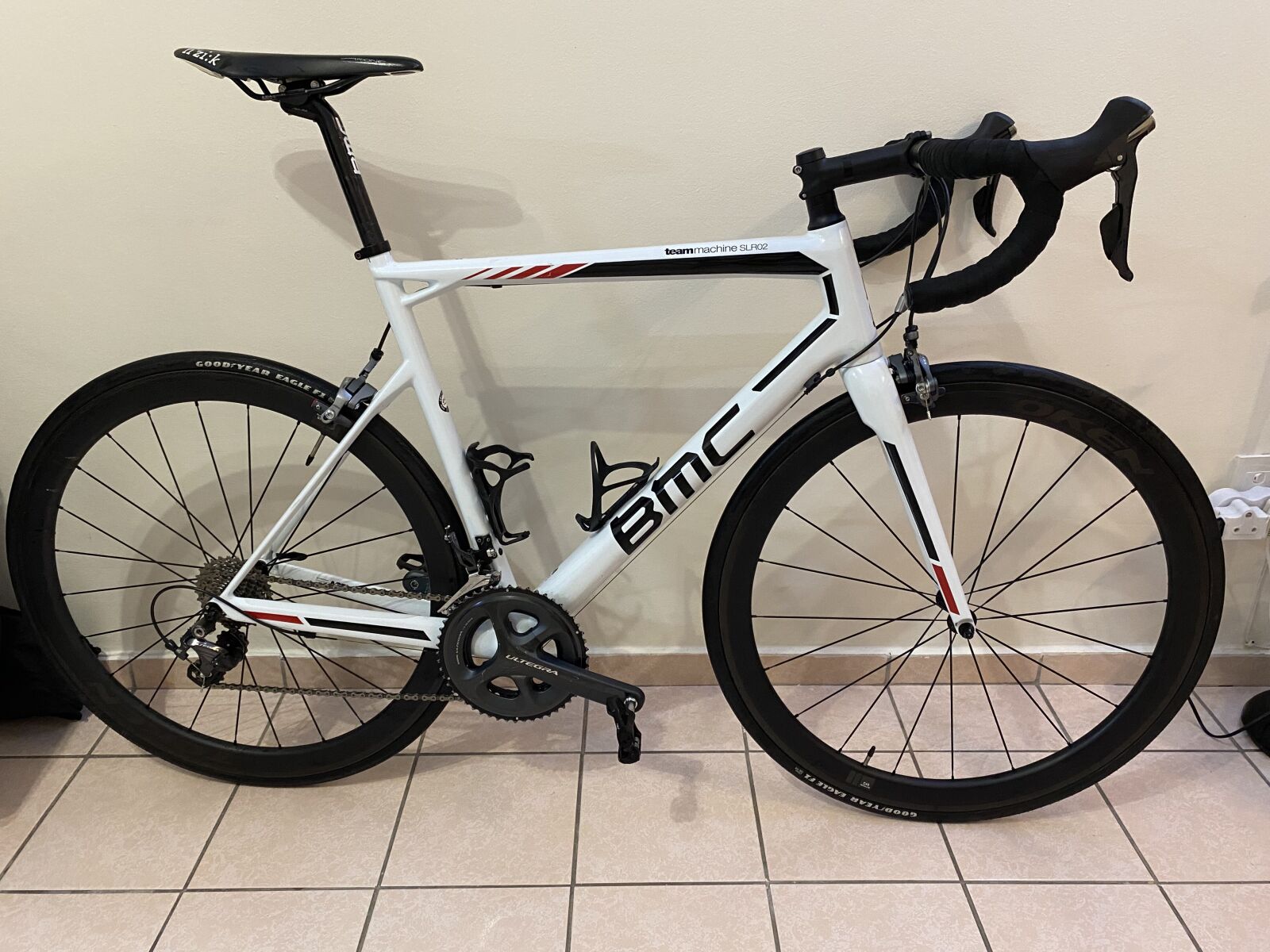 BMC Teammachine SLR02 (Size: 57) | Road Bikes | Bike Hub