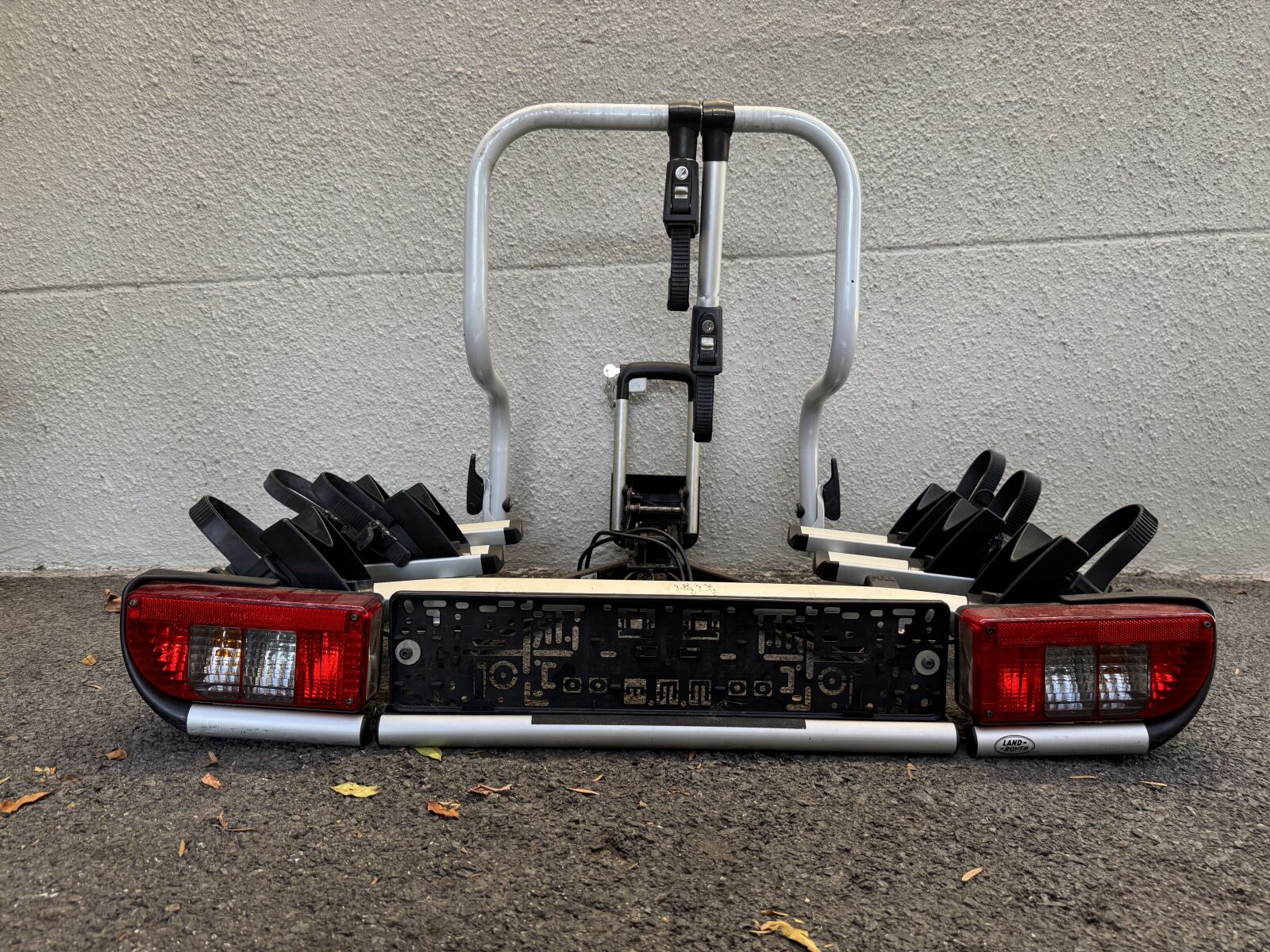 BRAND NEW! Thule 3-bike carrier | Bike Racks | Bike Hub