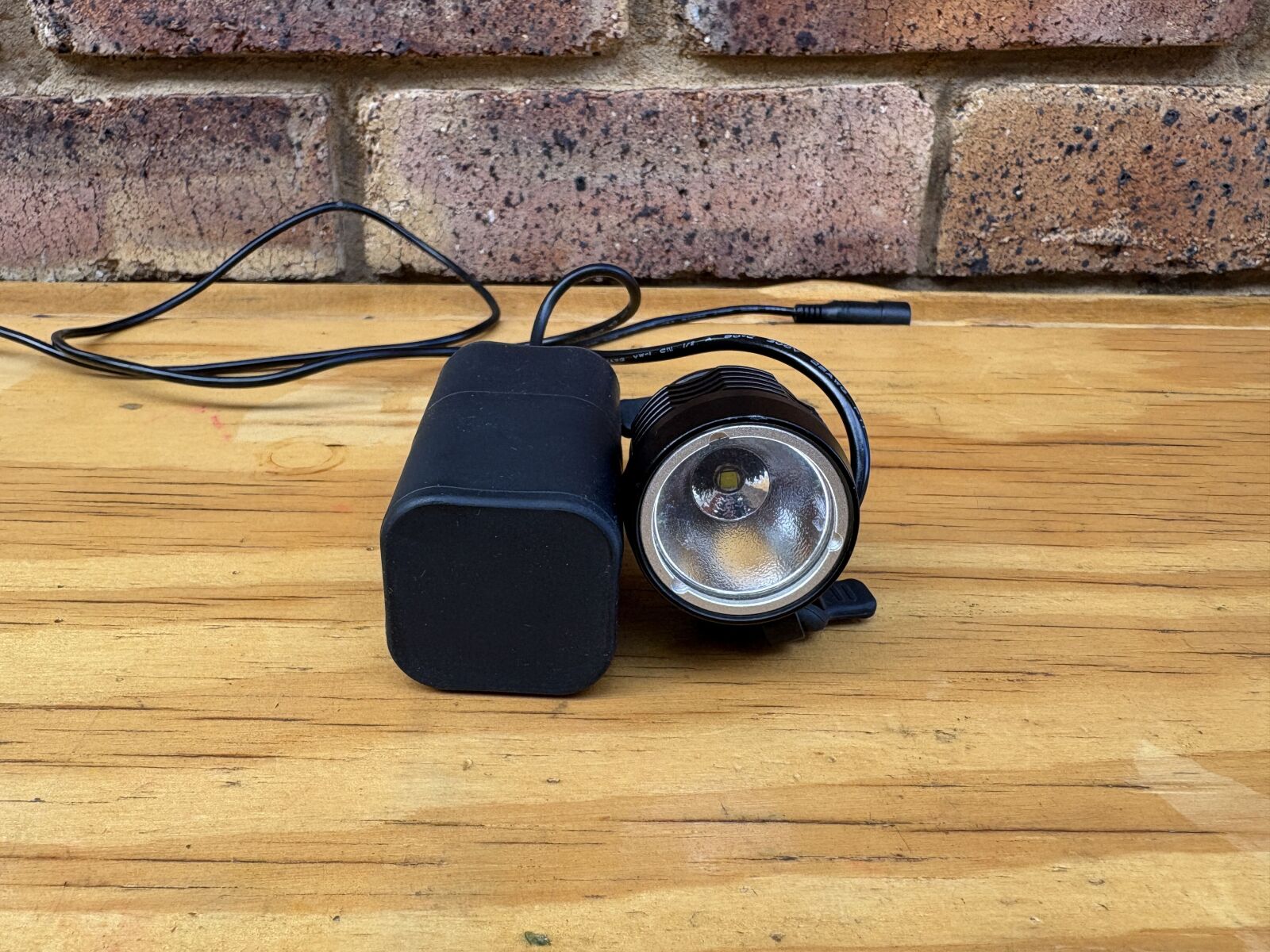 1000 Lumens Bicycle Light | Lights & Batteries | Bike Hub