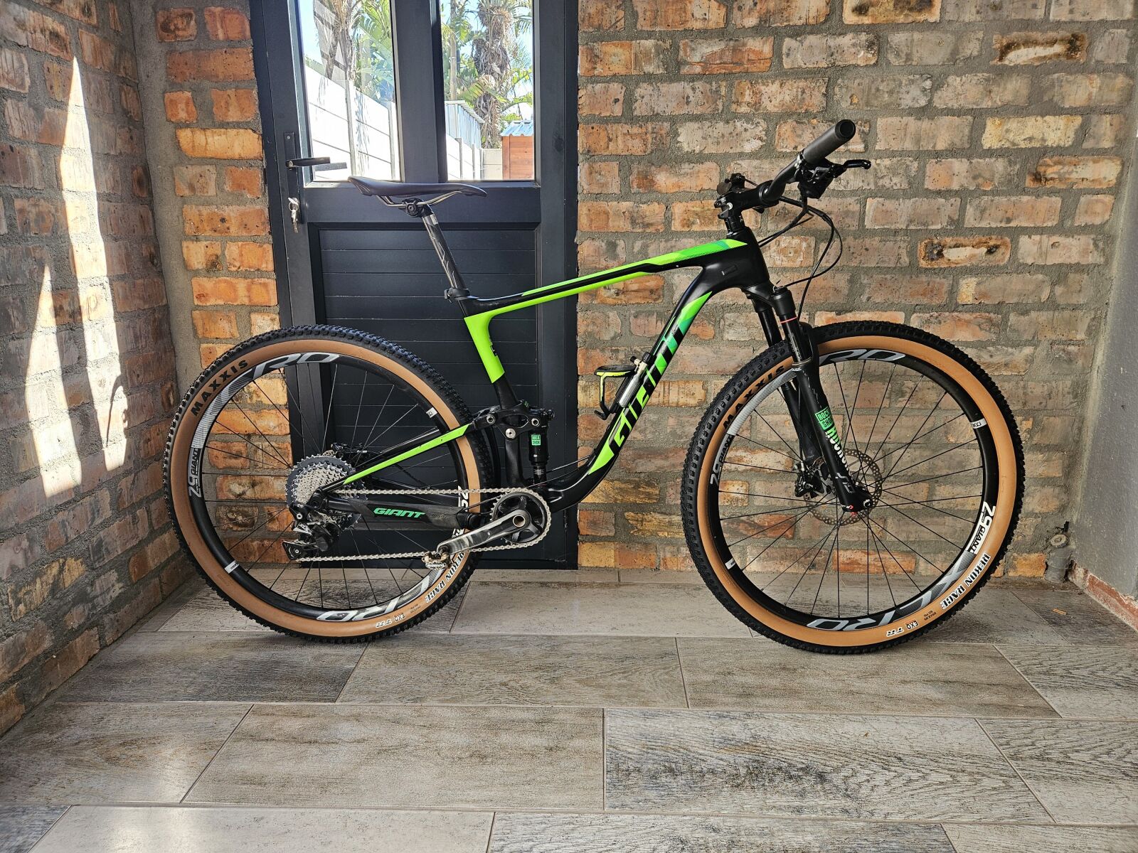 Giant Anthem Advanced 1 carbon mountain bike | Dual Suspension Mountain ...