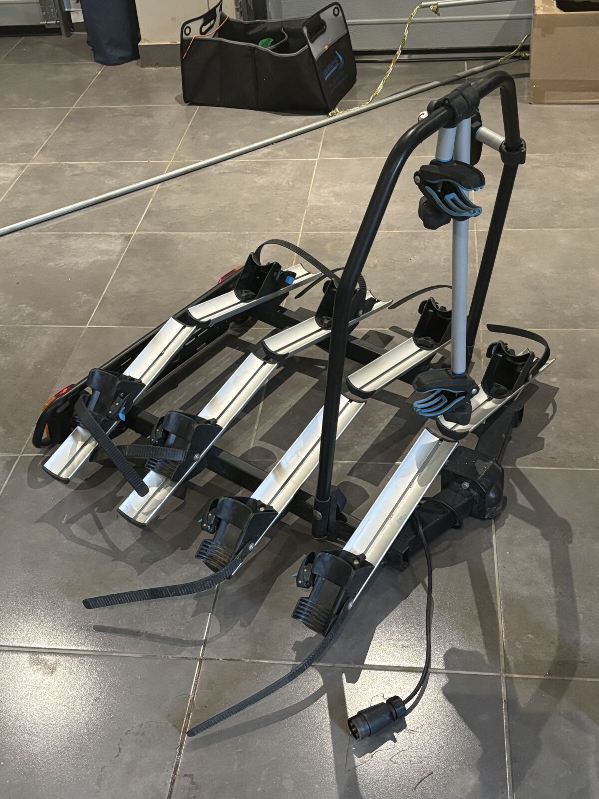 Almost new Holdfast Platform 4 Bike Sports Rack | Bike Racks | Bike Hub