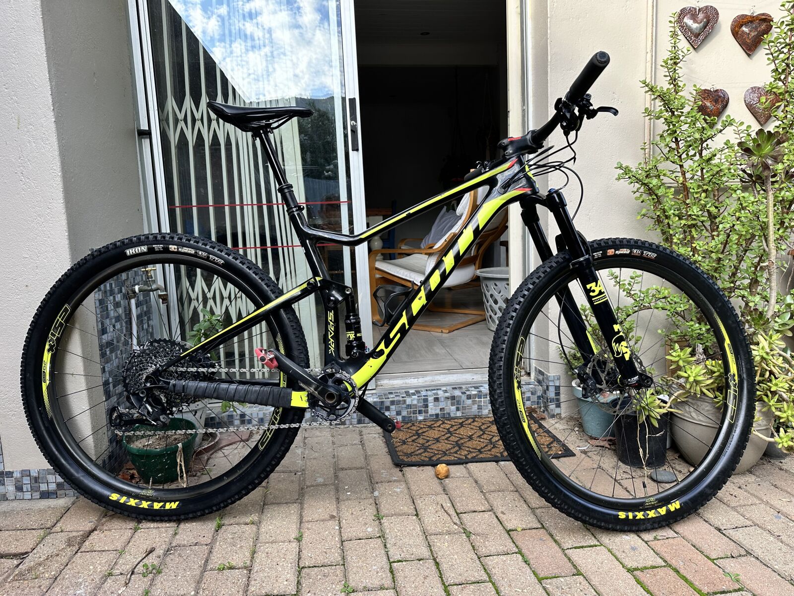 Scott Spark 920 - Large | Dual Suspension Mountain Bikes | Bike Hub