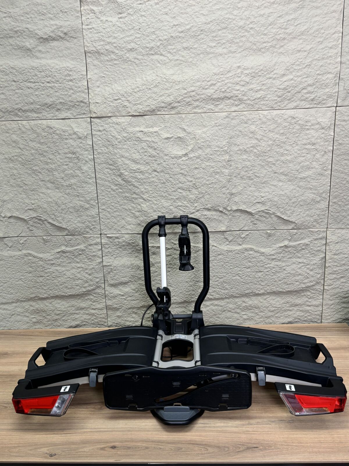 THULE VOLVO EeasyFold XT F 2 PLATFORM | Bike Racks | Bike Hub