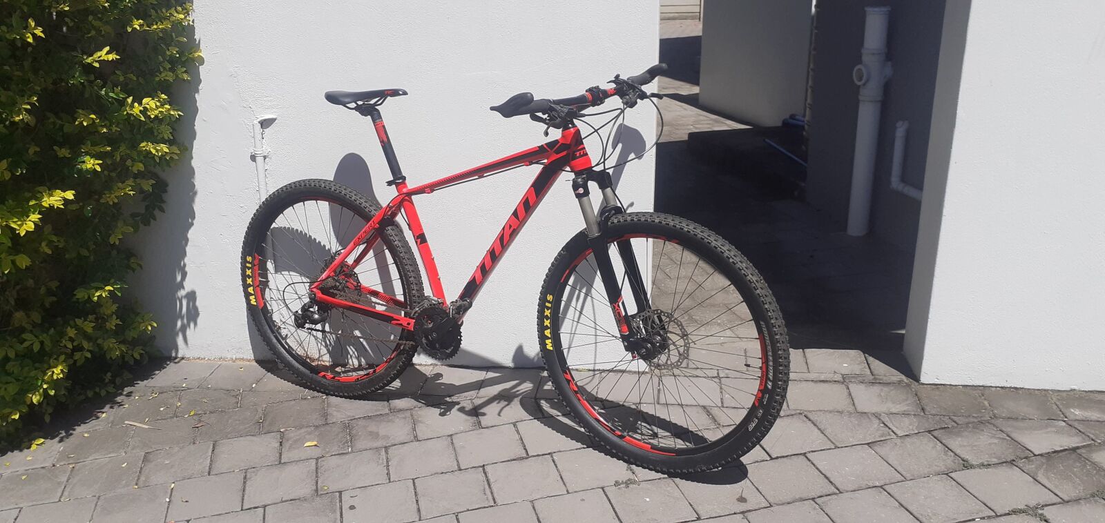 Titan expert 29er Medium | Hardtail Mountain Bikes | Bike Hub