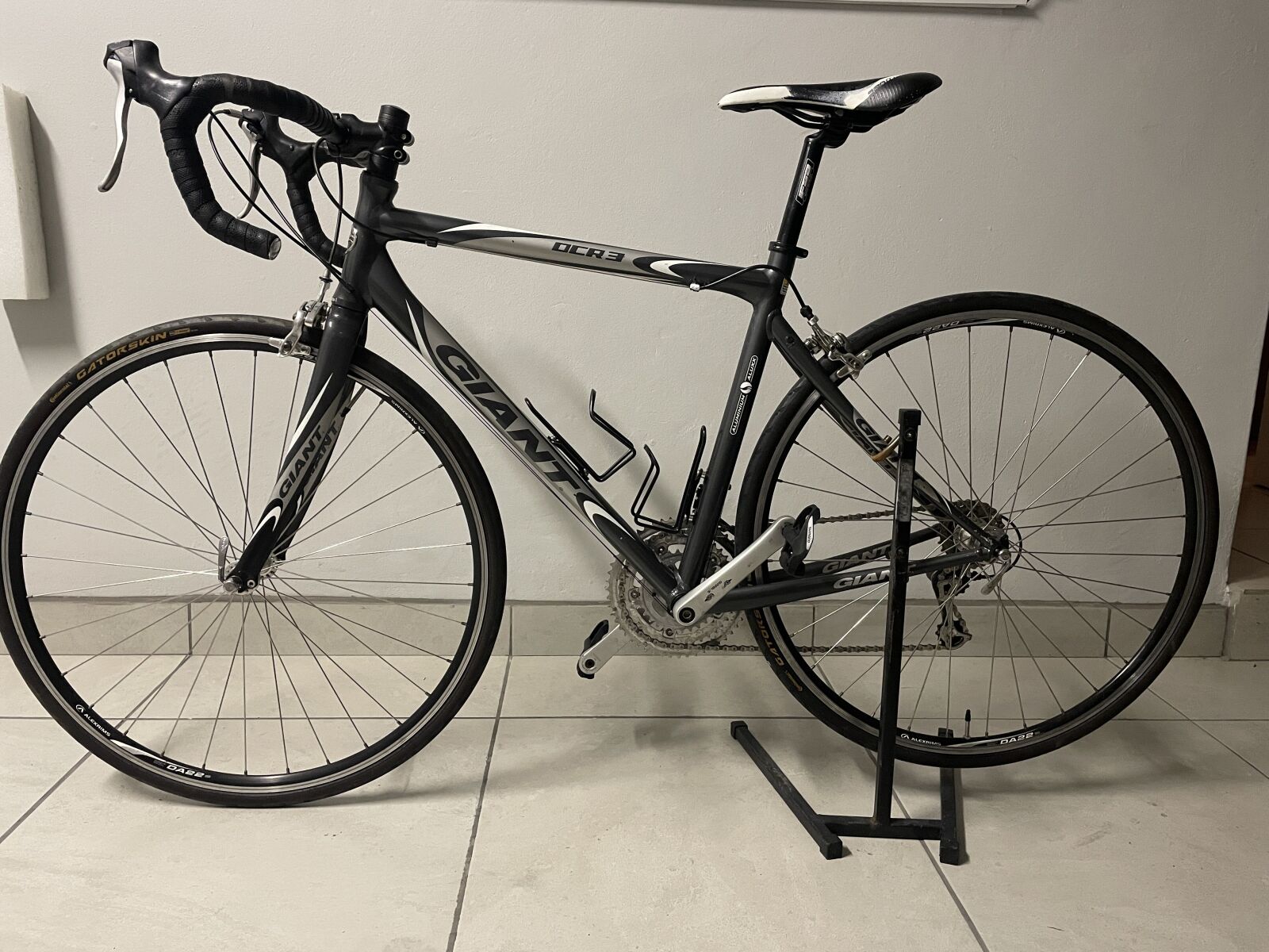 Giant OCR3 Roadbike | Road Bikes | Bike Hub