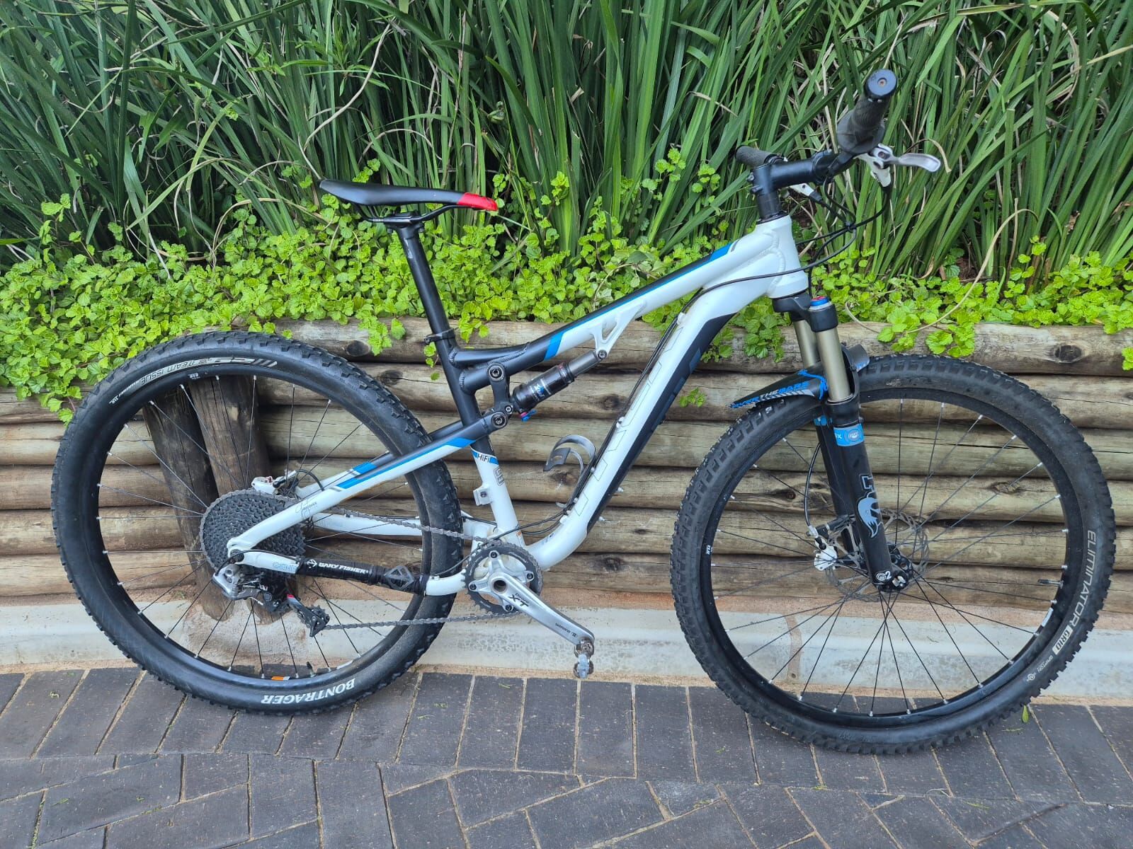 Trek Genesis 2 Gary Fischer | Dual Suspension Mountain Bikes | Bike Hub