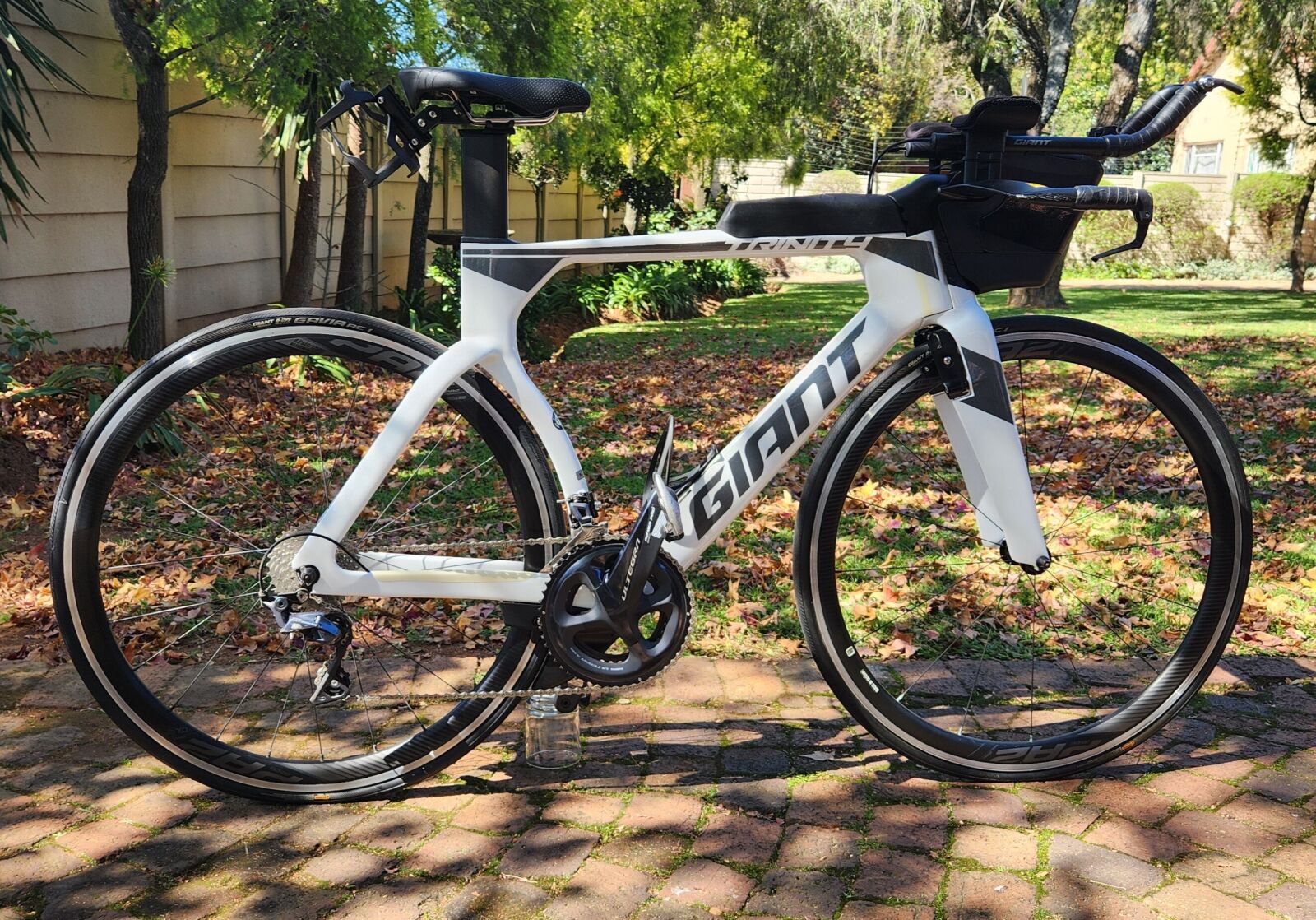 Giant Trinity Advanced 2 Pro 2020 | Triathlon & Time Trial Bikes | Bike Hub