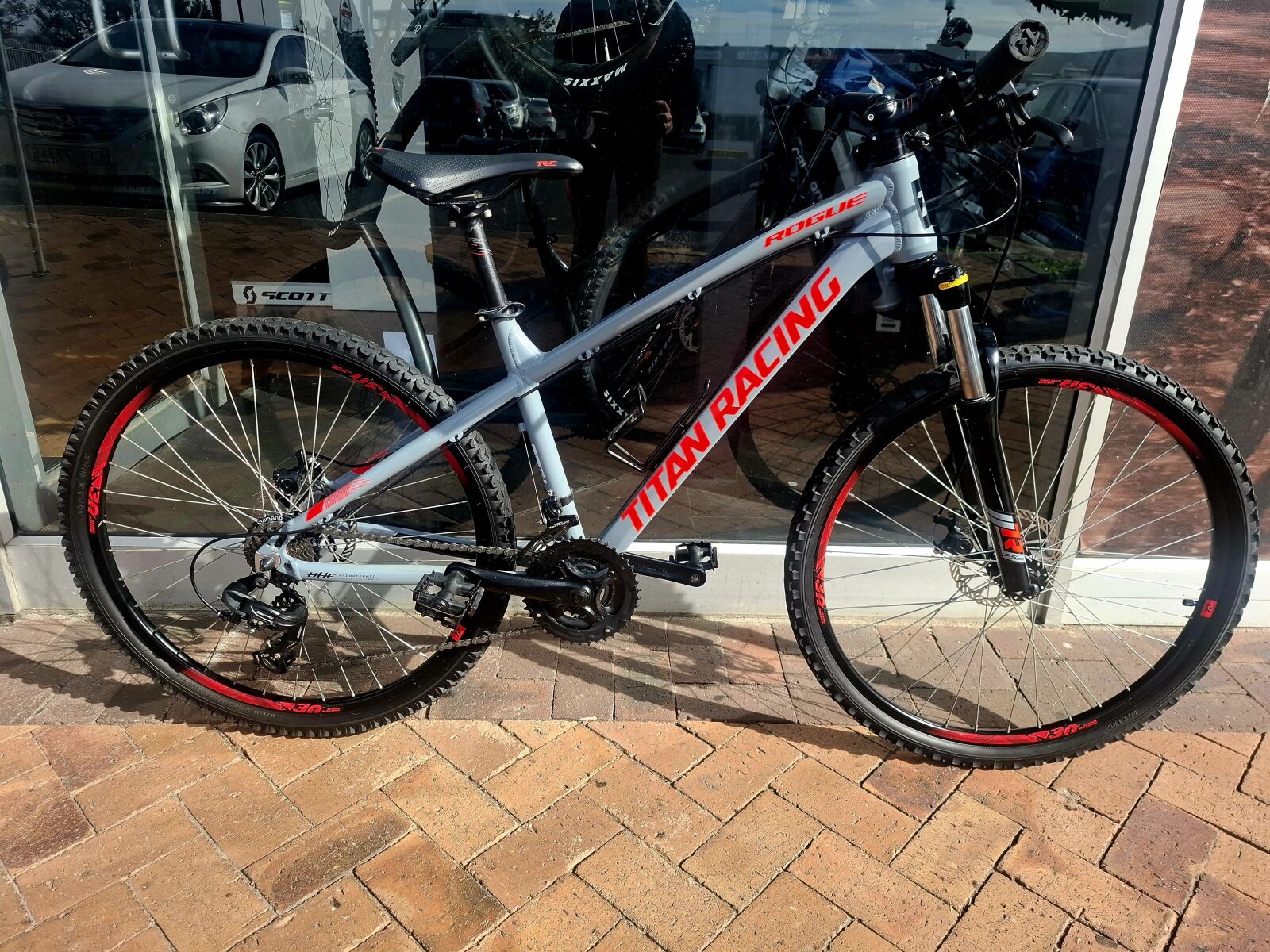 Titan Racing Rogue | Hardtail Mountain Bikes | Bike Hub