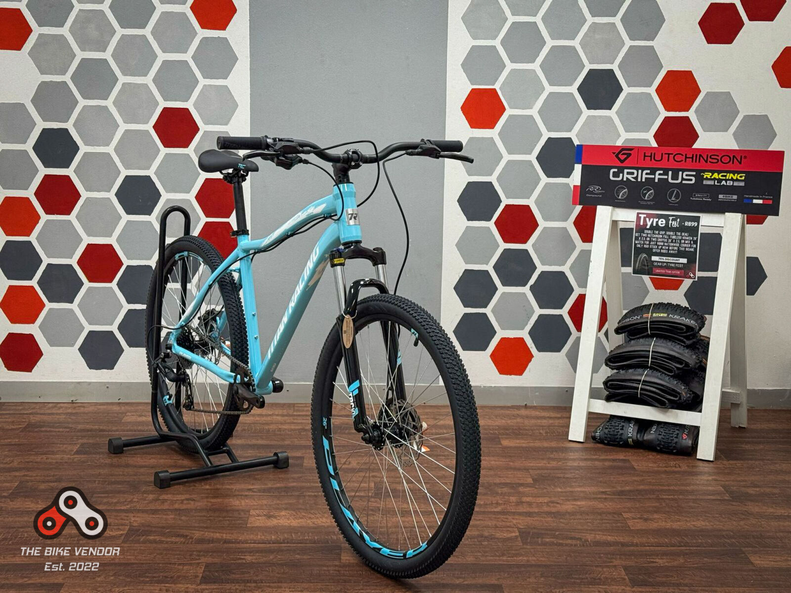 Titan Calypso Player - 1x8 - Hydraulic Disc Brakes | Hardtail Mountain ...