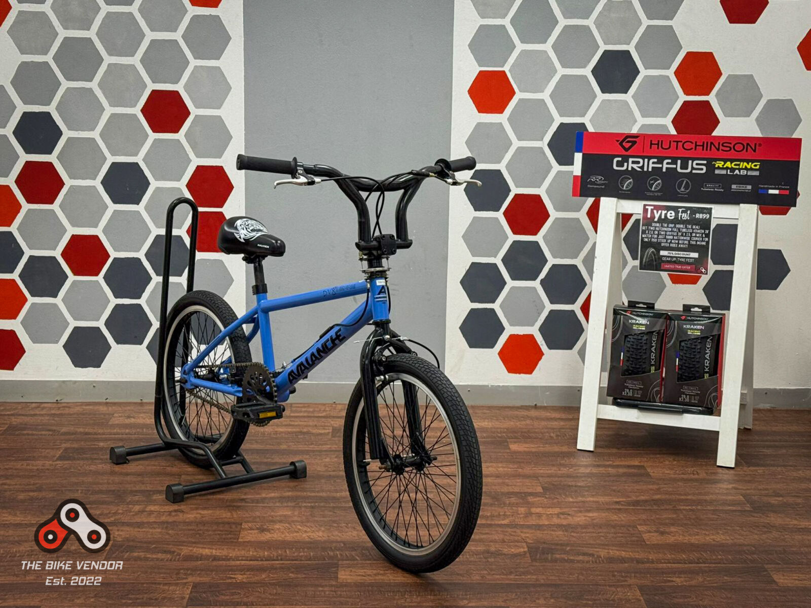 Avalanche DV8 BMX - Gyro Brakes | BMX Bikes | Bike Hub