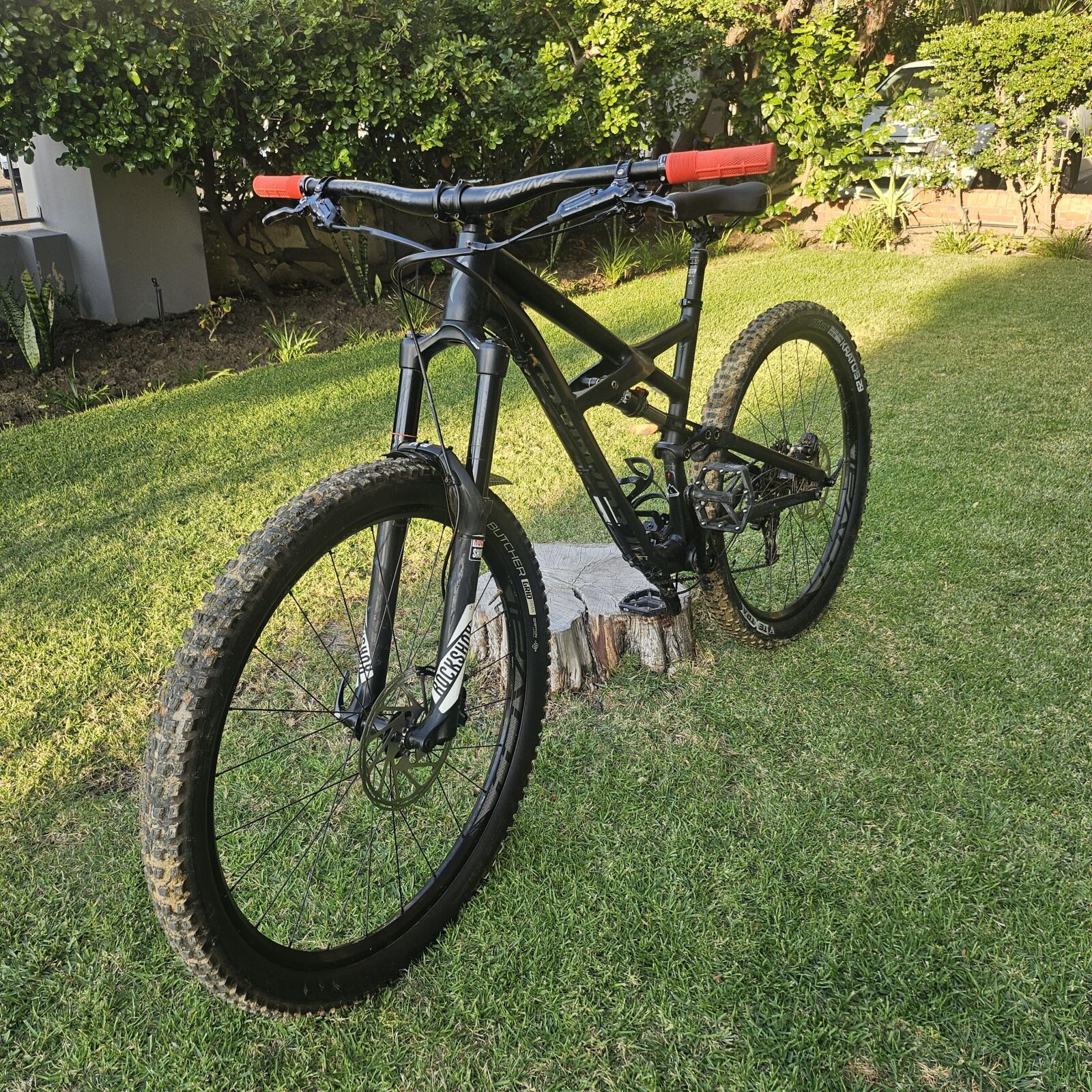 Specialized Enduro 29er (M/L) | Dual Suspension Mountain Bikes | Bike Hub