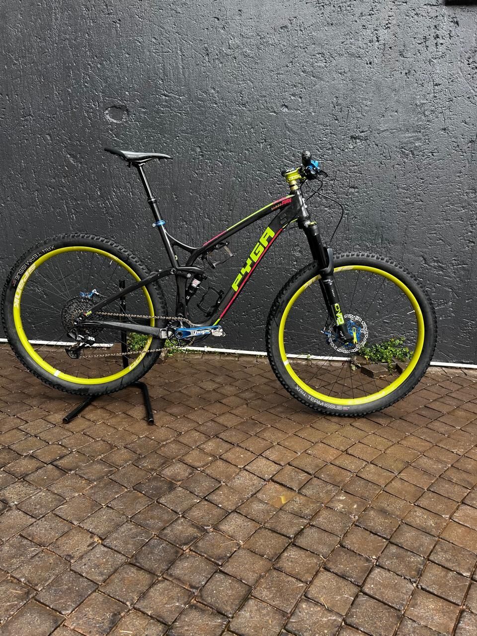 Legendary Pyga Stage Max Large | Dual Suspension Mountain Bikes | Bike Hub