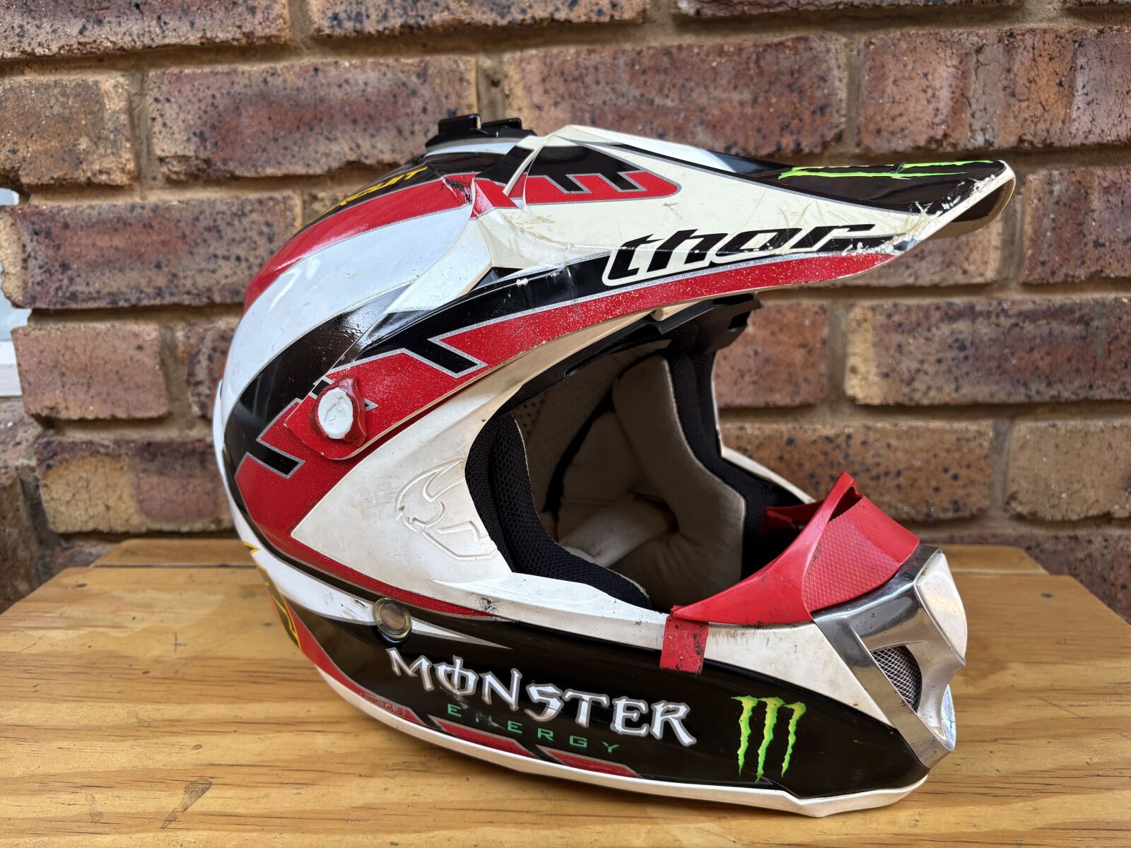 Helmet Casco Thor Monster Thor Monster Helmet Medium Helmets Bike Hub
