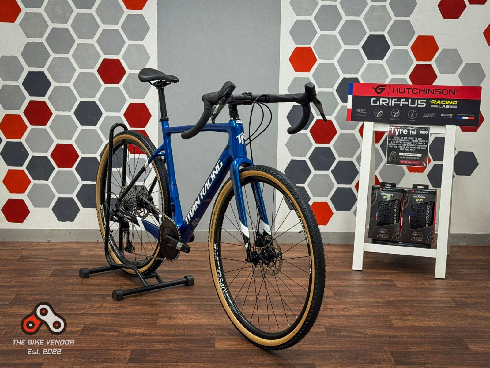 Titan Switch Carbon Comp- Apex 1 x 12 - Hydro Disc | Gravel Bikes ...