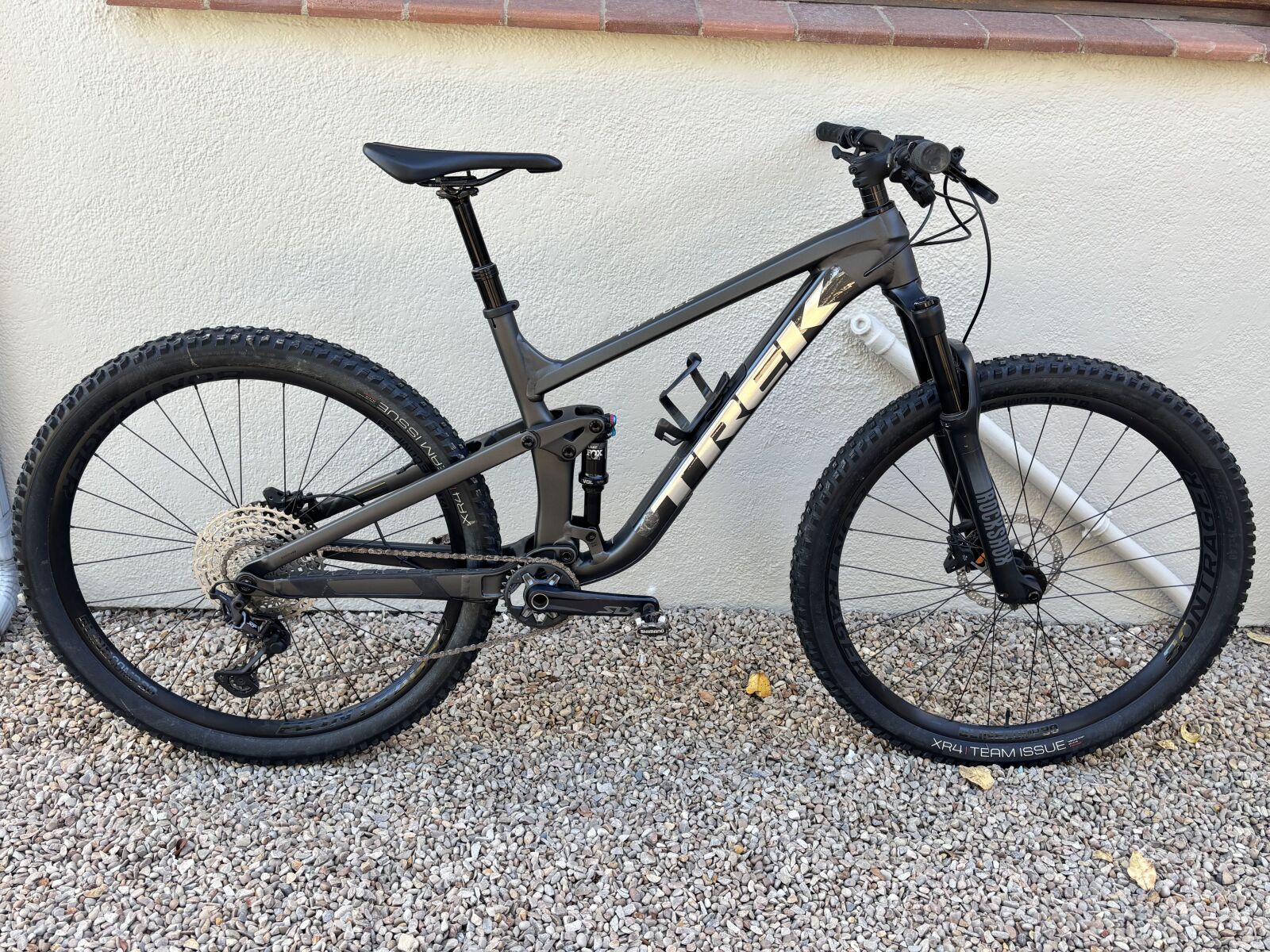 2024 Trek Top Fuel 7 Large | Dual Suspension Mountain Bikes | Bike Hub