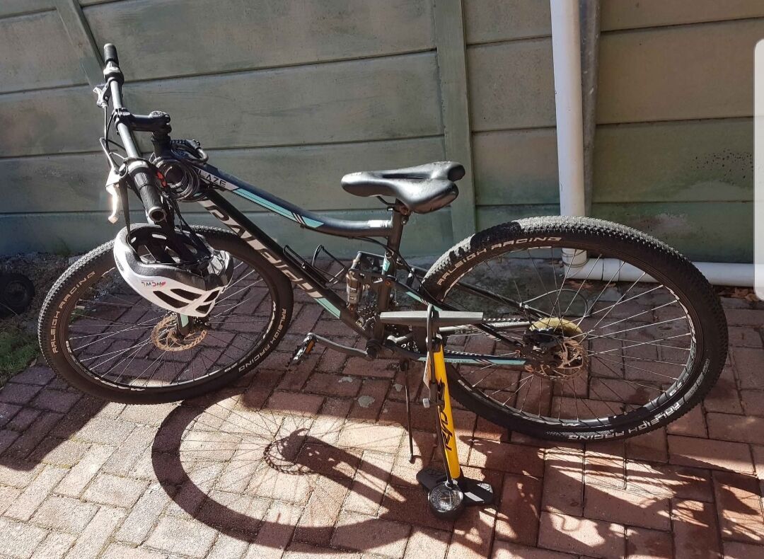 Raleigh Full Suspension Mountain Bike + Extras | Dual Suspension ...