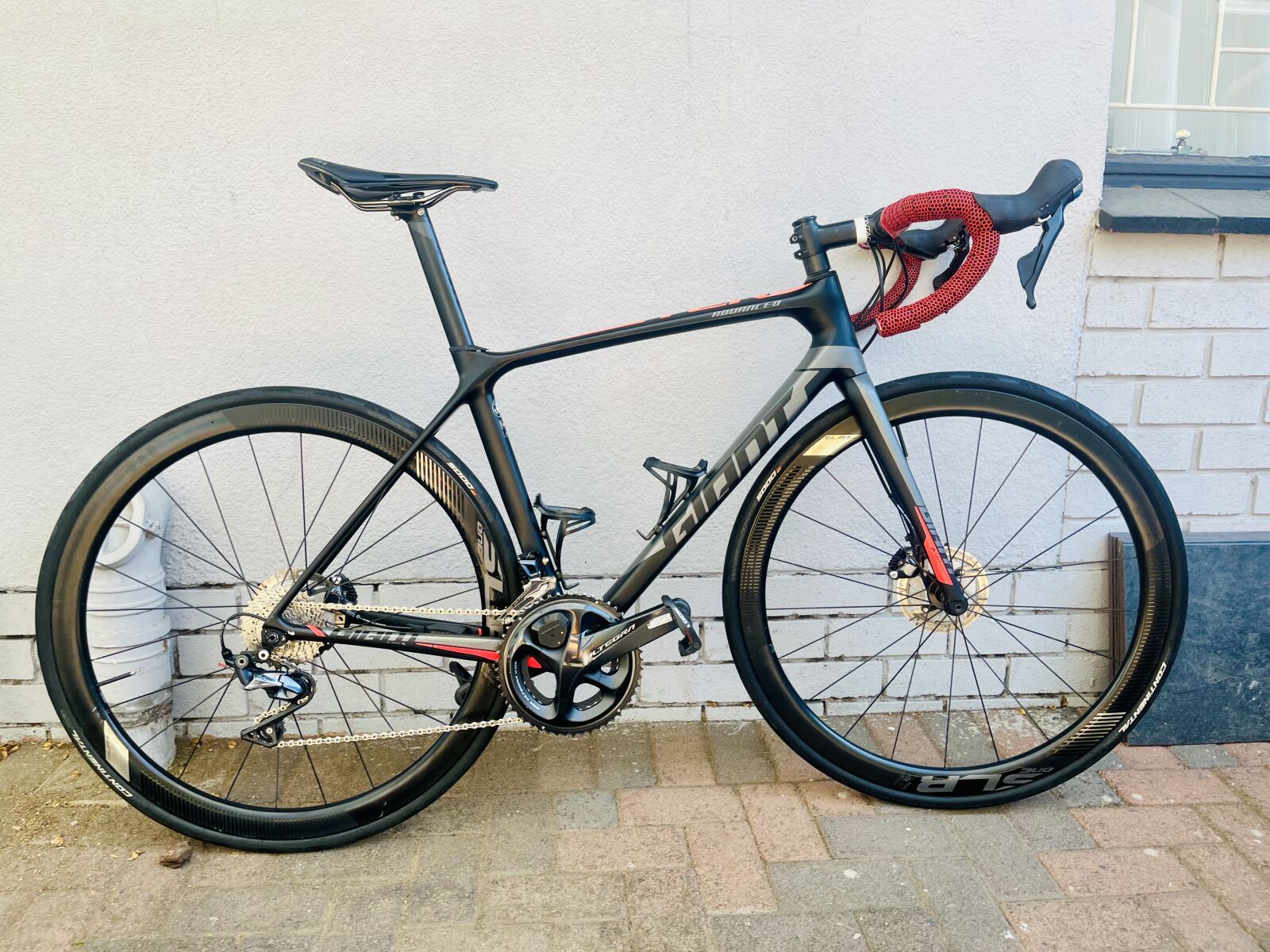 Giant TCR Advanced Disc | Road Bikes | Bike Hub