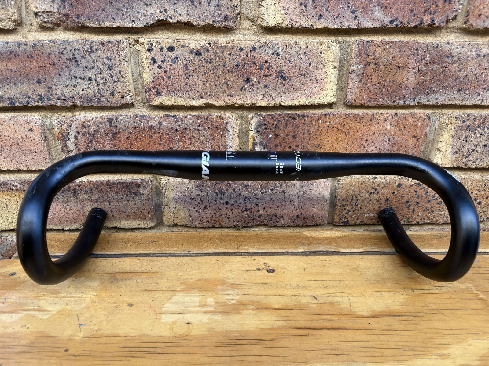 Giant 400mm Drop Bar Handlebars | Handlebars | Bike Hub